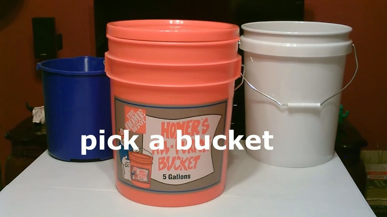 The (5 Gallon Bucket) Bag Dispenser/Recycler DIY ~store/reuse/recycle ...