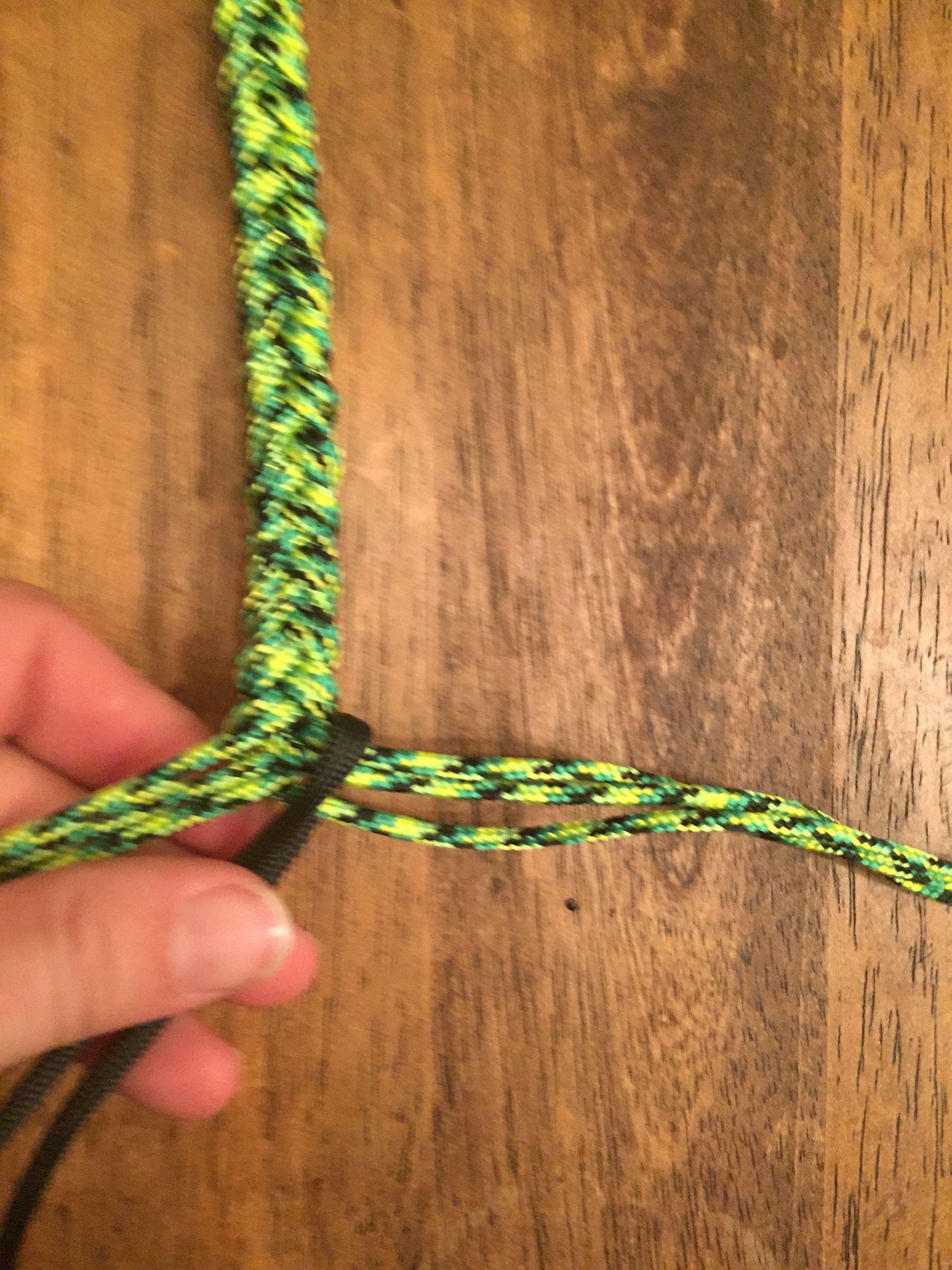 How to Make a Paracord "David's Sling" : 8 Steps (with Pictures ...