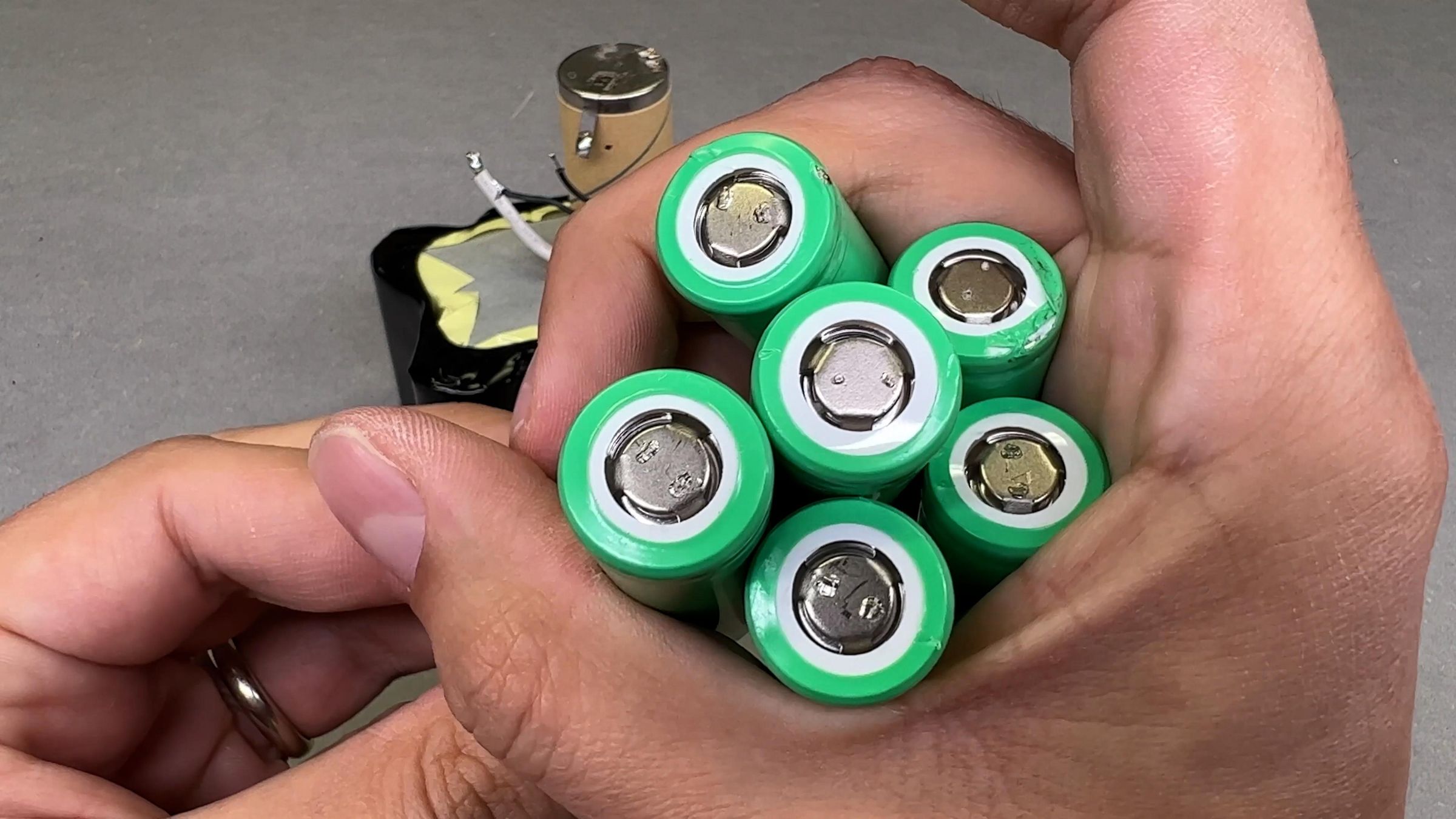 Battery Repair by Converting Ni-Cd to Lithium-Ion (Battery and Charger ...