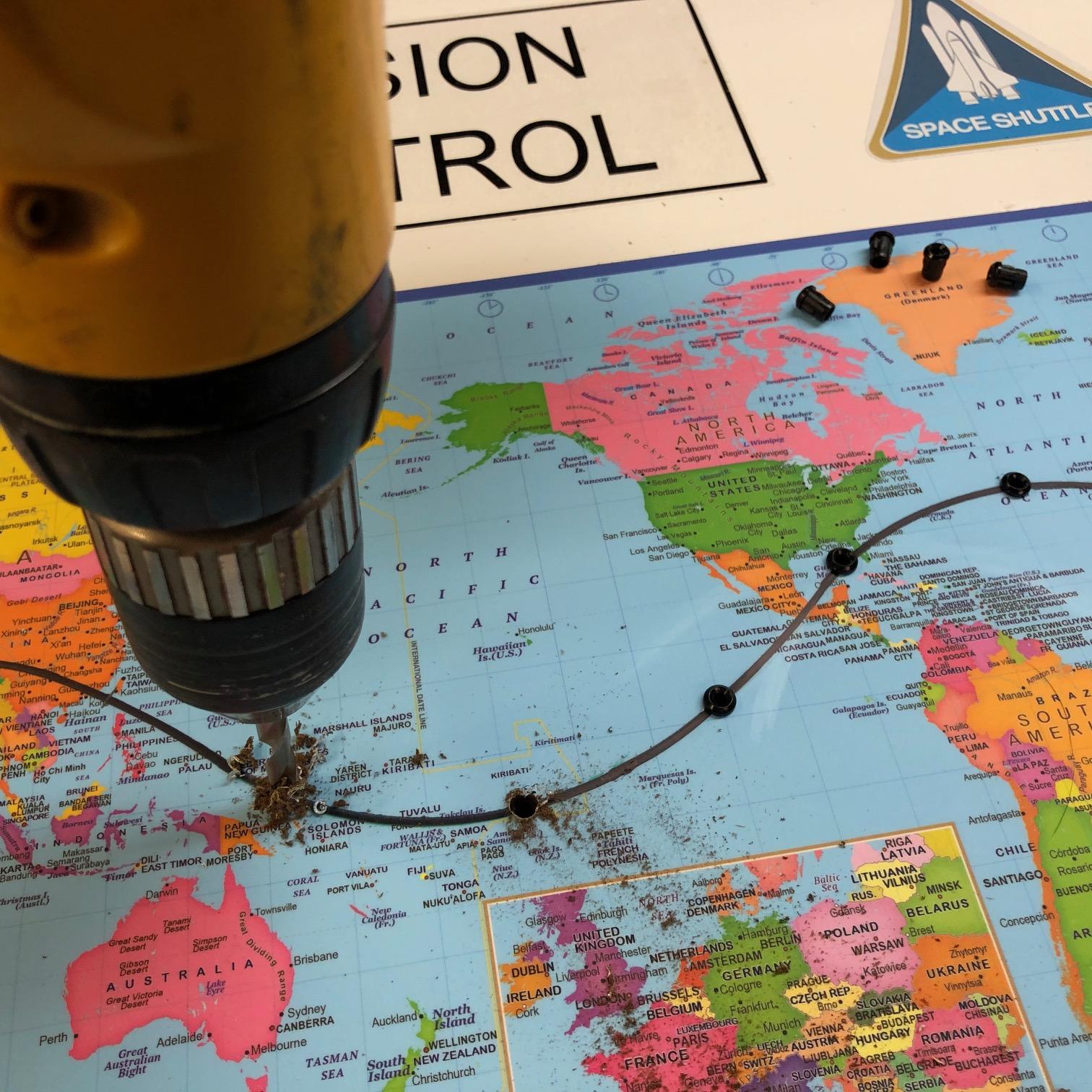 A Shuttle Mission Control Mock-Up for Kids : 10 Steps (with Pictures ...