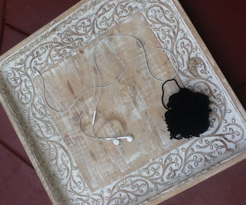 How to Make Your Boooooring... Earbuds Way Cooler : 6 Steps - Instructables