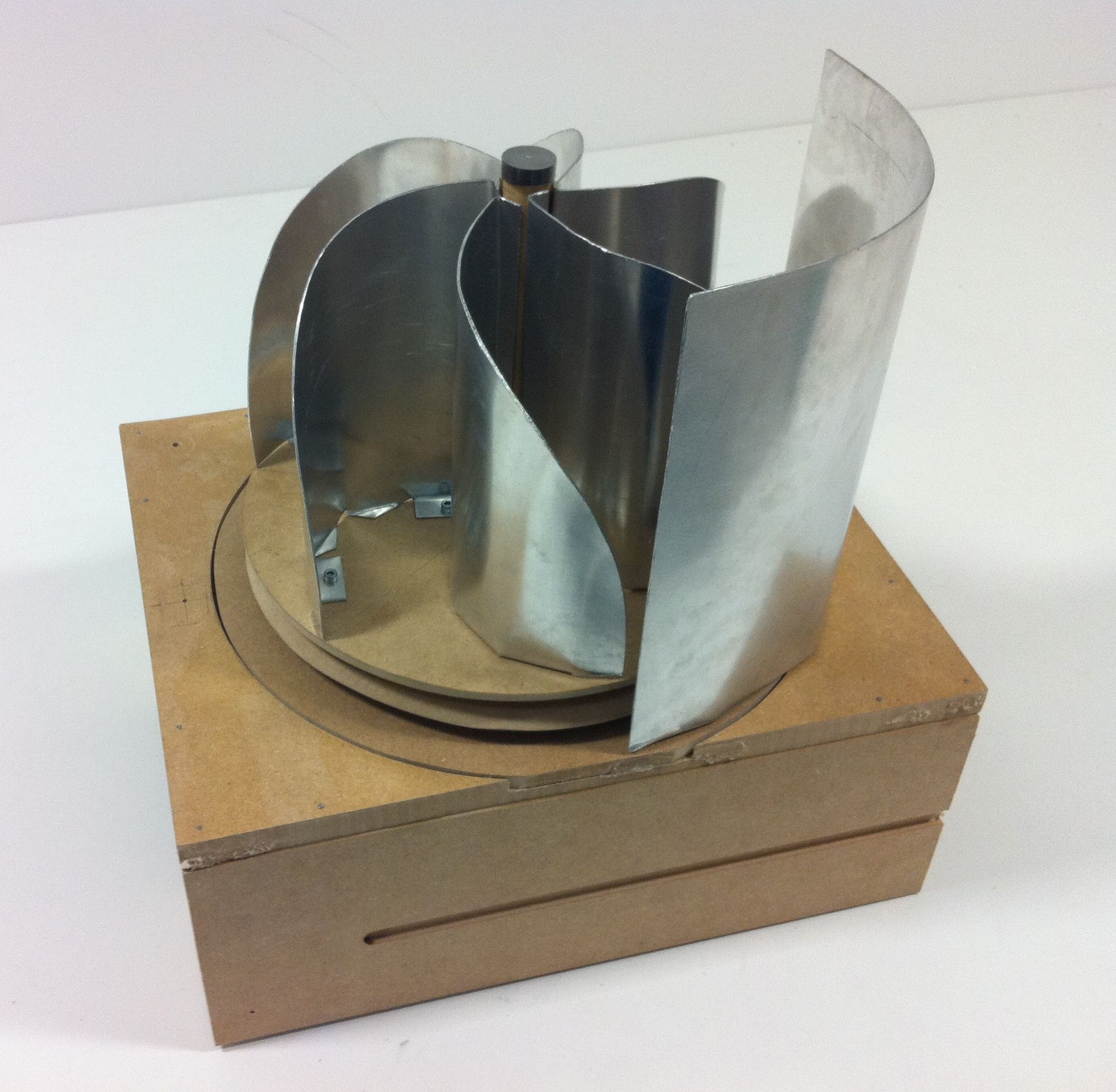 Vertical Axis Wind Turbine : 6 Steps (with Pictures) - Instructables