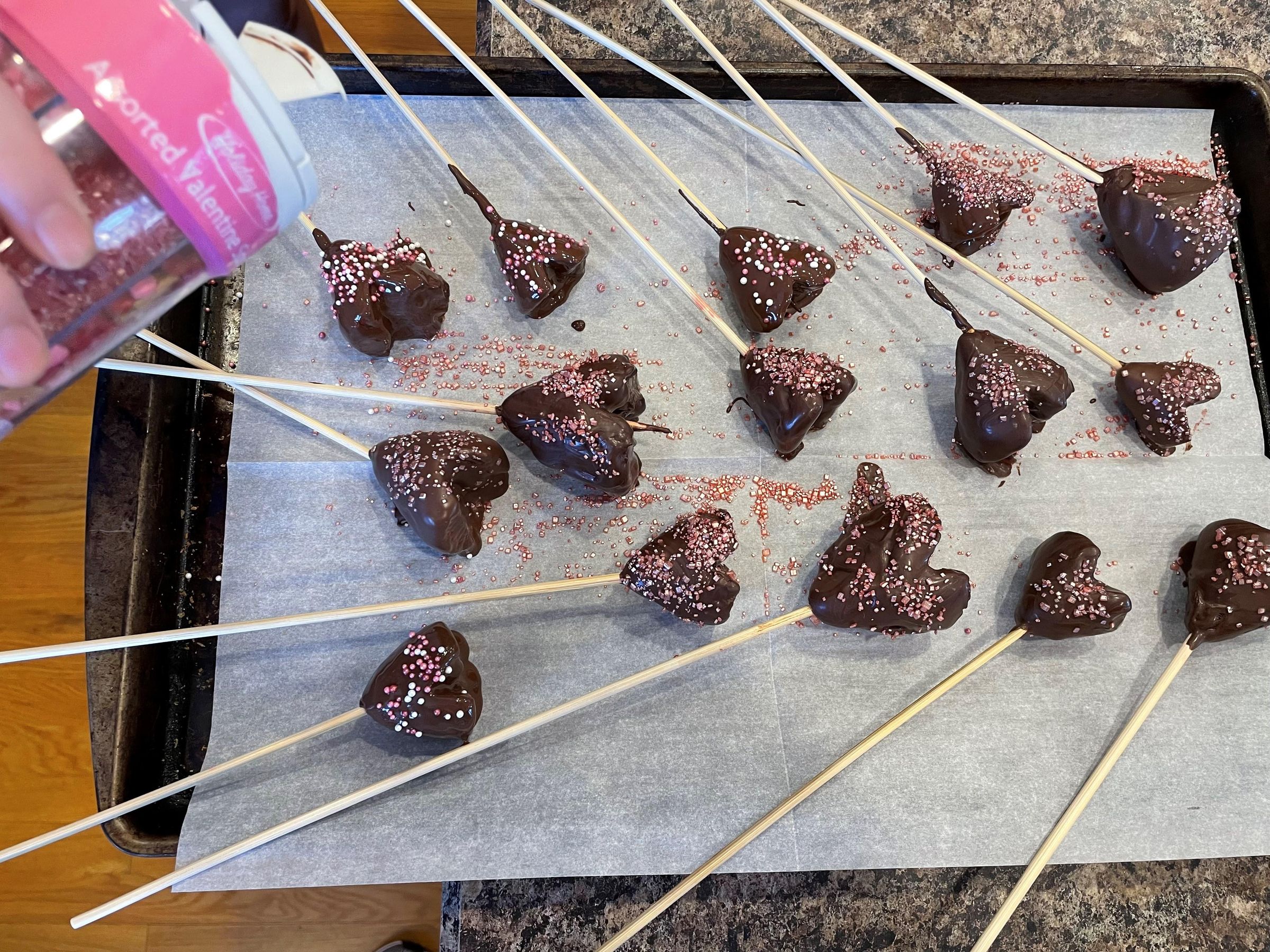 Valentine's Chocolate Covered Strawberries! : 11 Steps (with Pictures ...