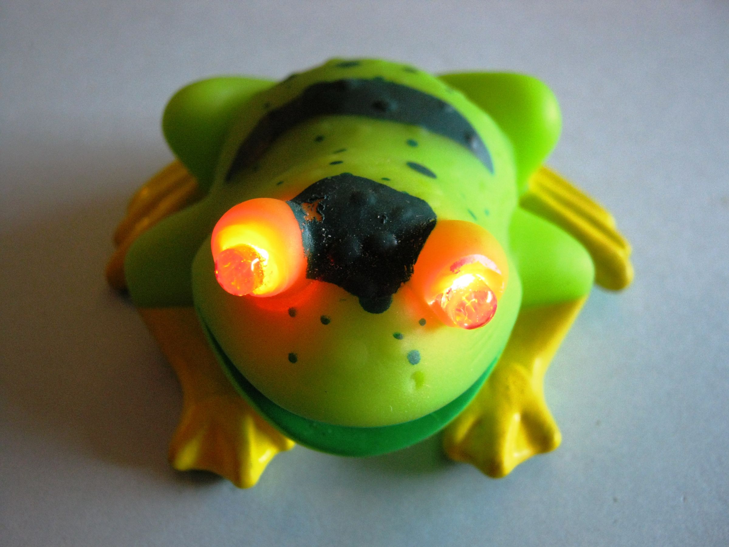 The Marvelous LED HypnoFrog : 9 Steps - Instructables
