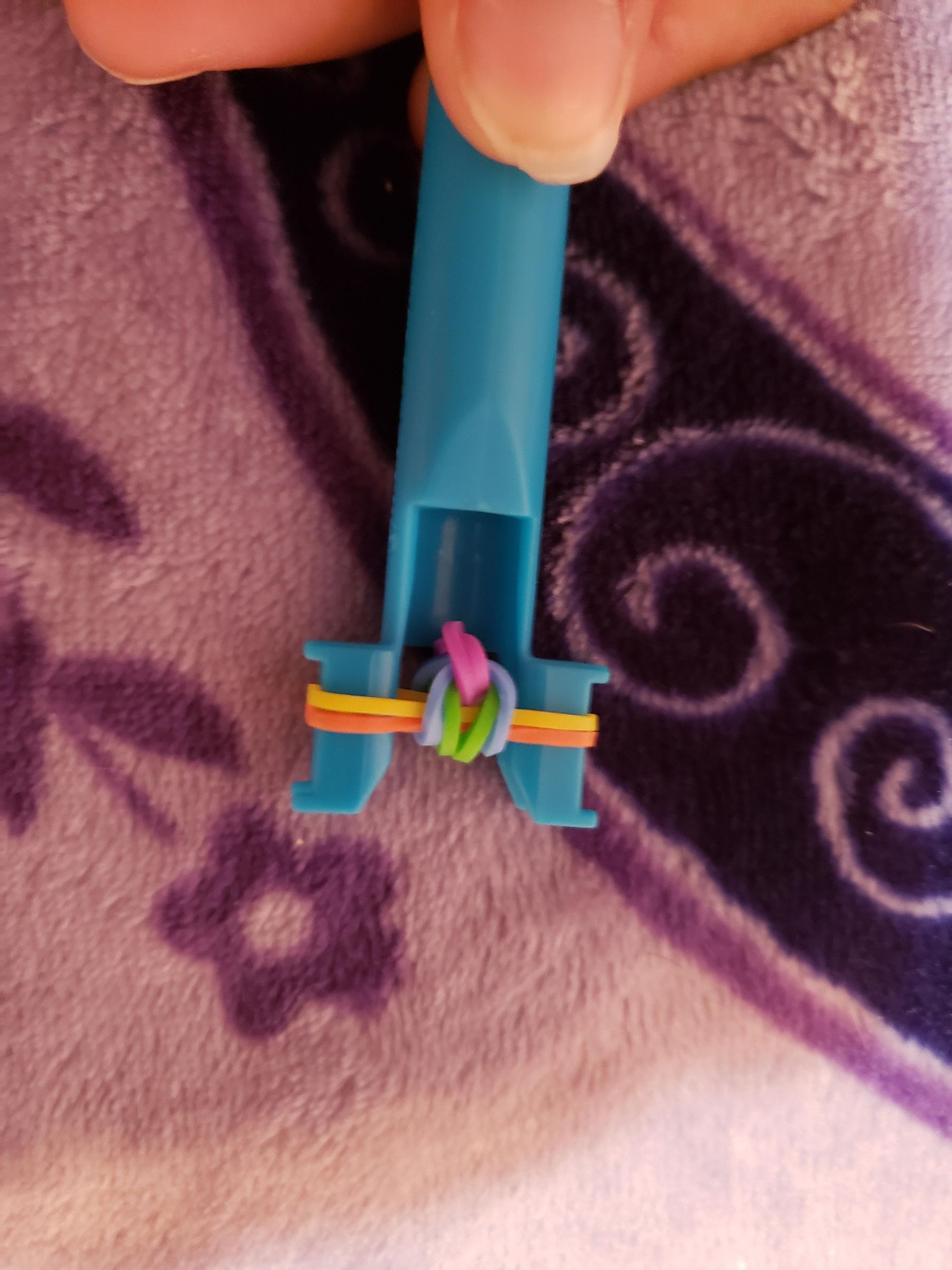 How to Make a Rainbow Fishtail on a Mini Loom Maker. : 4 Steps ...