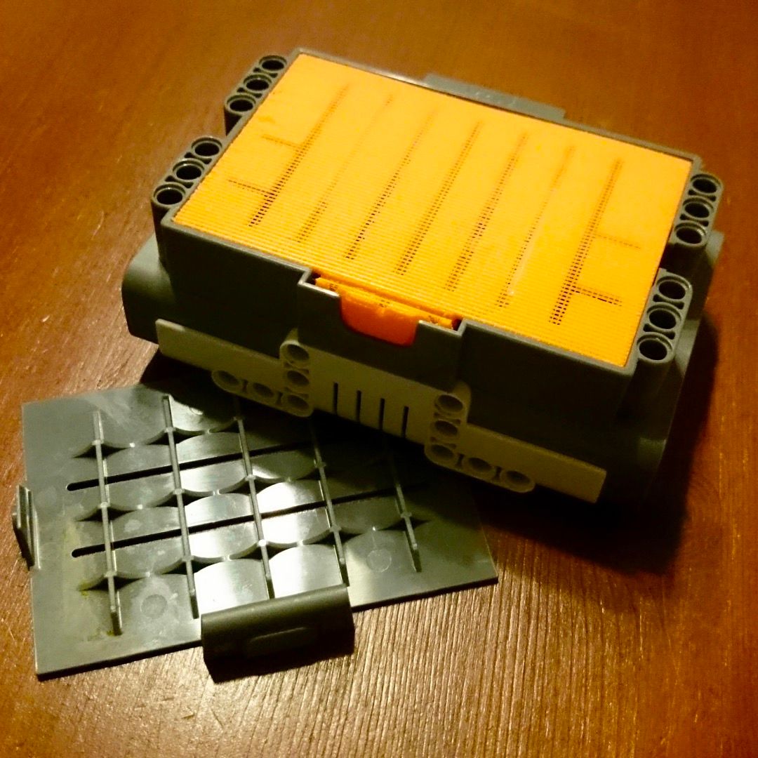 Power Your Mindstorms NXT Brick With a 9V Wall Adapter. : 5 Steps (with ...