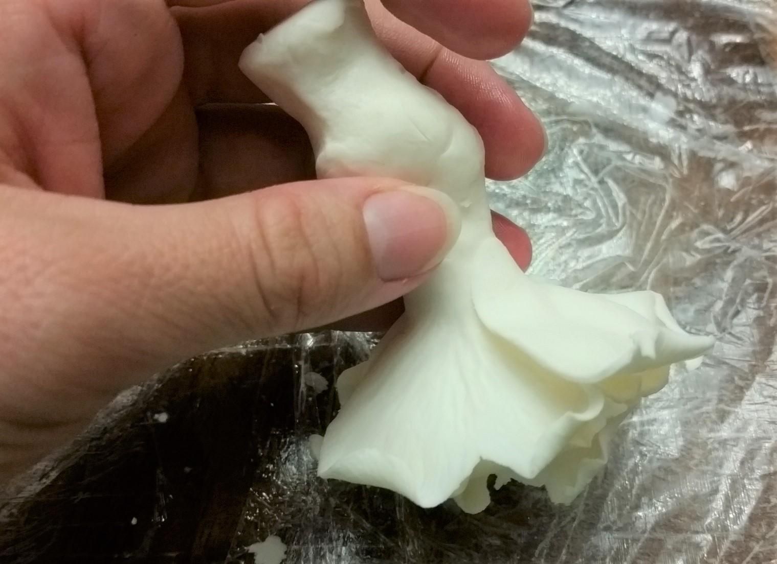 Realistic Edible Modeling Chocolate Roses : 7 Steps (with Pictures ...