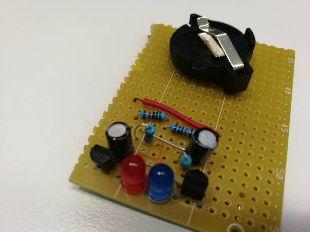 Simple Blinking LED Circuit : 5 Steps (with Pictures) - Instructables