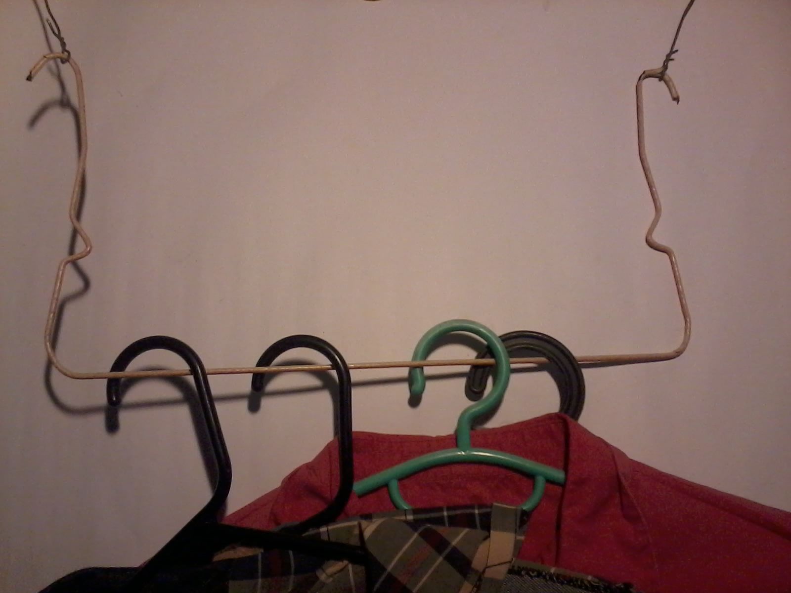 Clothes Hanger Hack : 3 Steps - Instructables