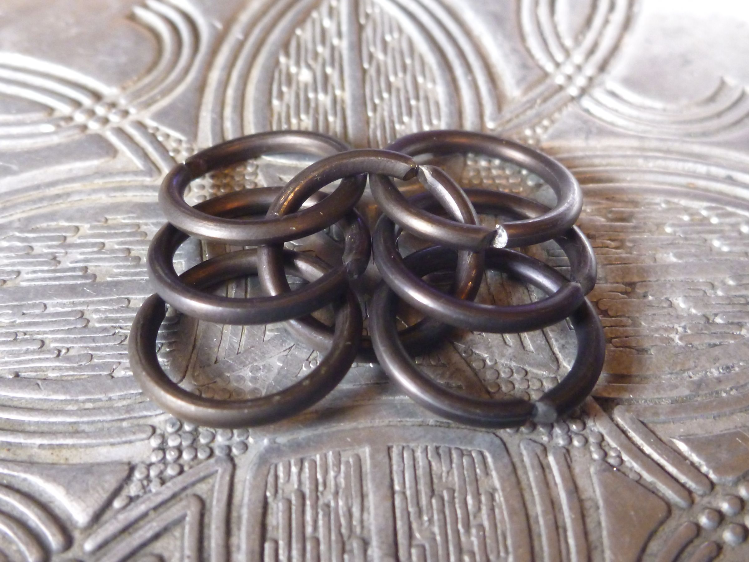 EUROPEAN 6-IN-1 CHAIN MAIL BEGINNER'S GUIDE : 8 Steps (with Pictures ...