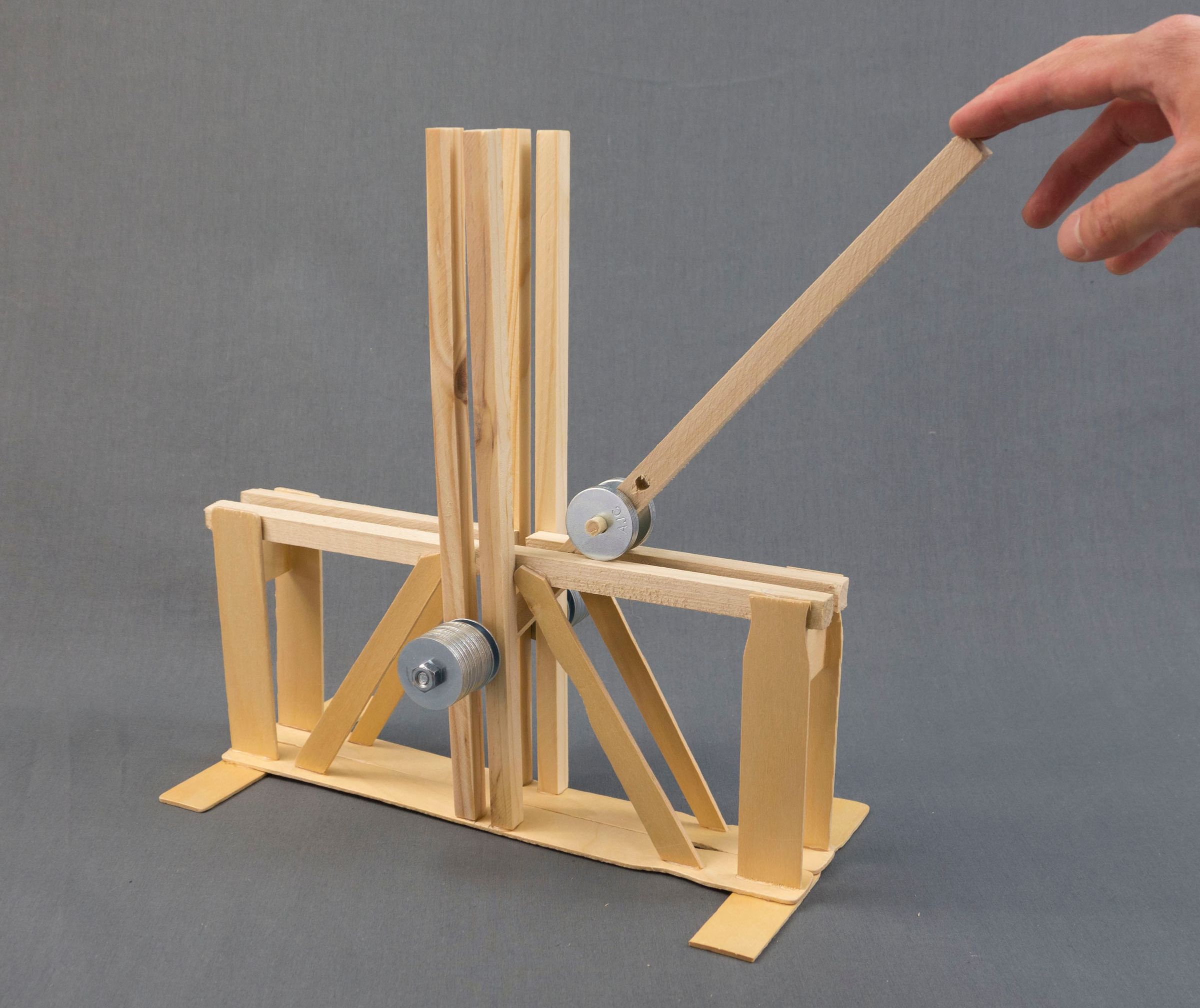 The Floating Arm Trebuchet : 9 Steps (with Pictures) - Instructables