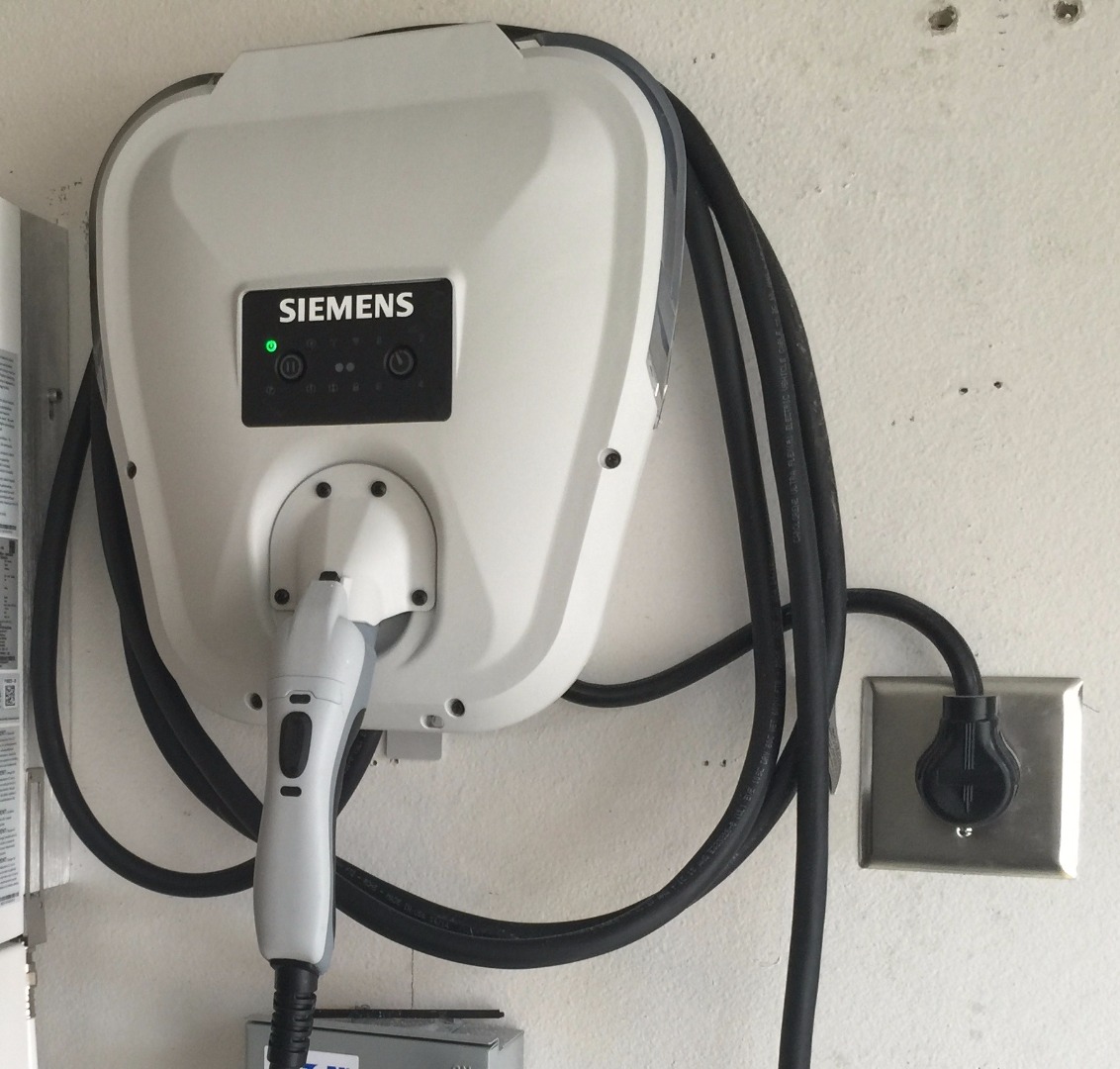 Feedme, an Electric Vehicle Plug in Reminder : 4 Steps - Instructables