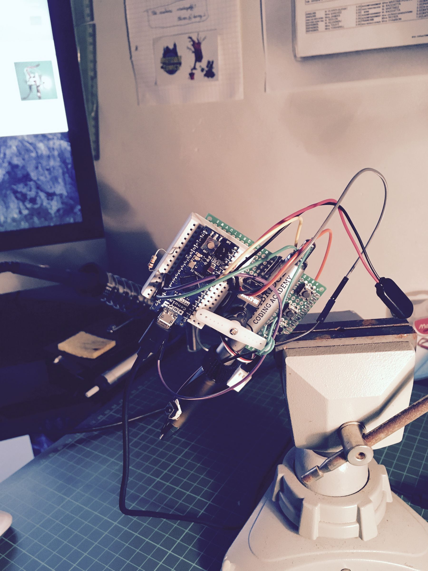 Self-clicking Pen : 5 Steps - Instructables