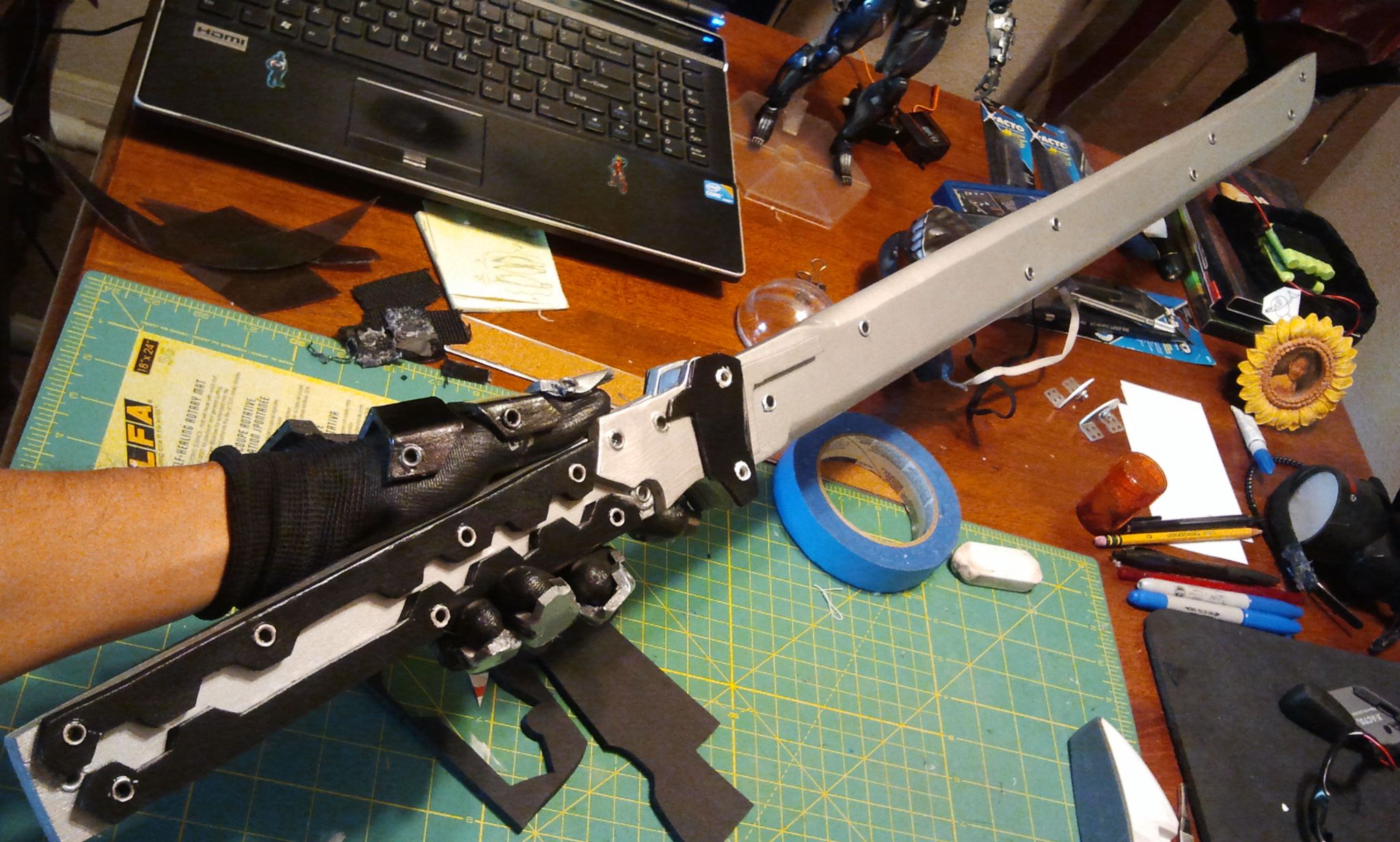 Raiden (Cyborg Ninja) W/ Motorized Face Shield From Metal Gear : 9 ...