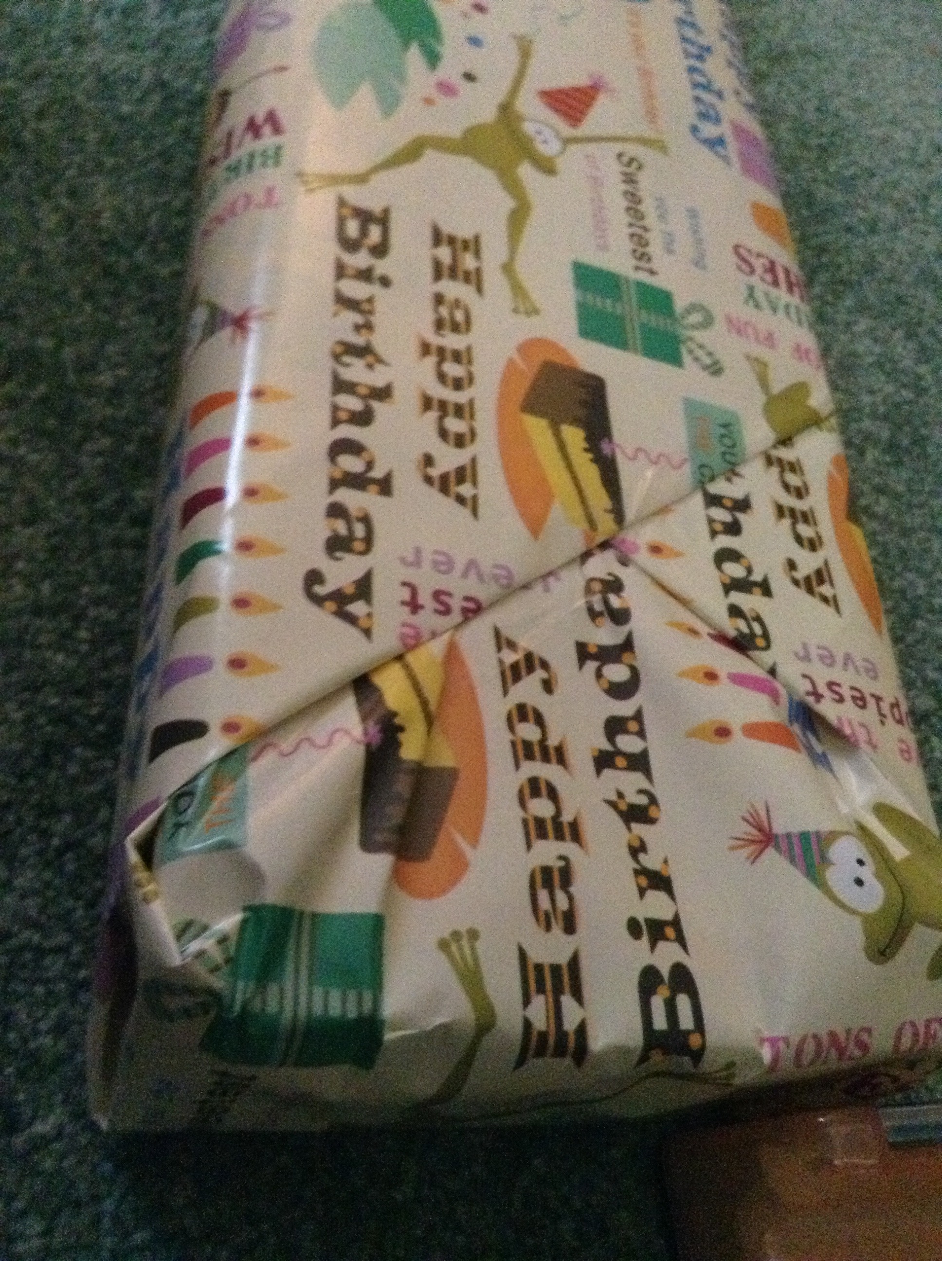 How to Wrap a Large Gift : 4 Steps - Instructables