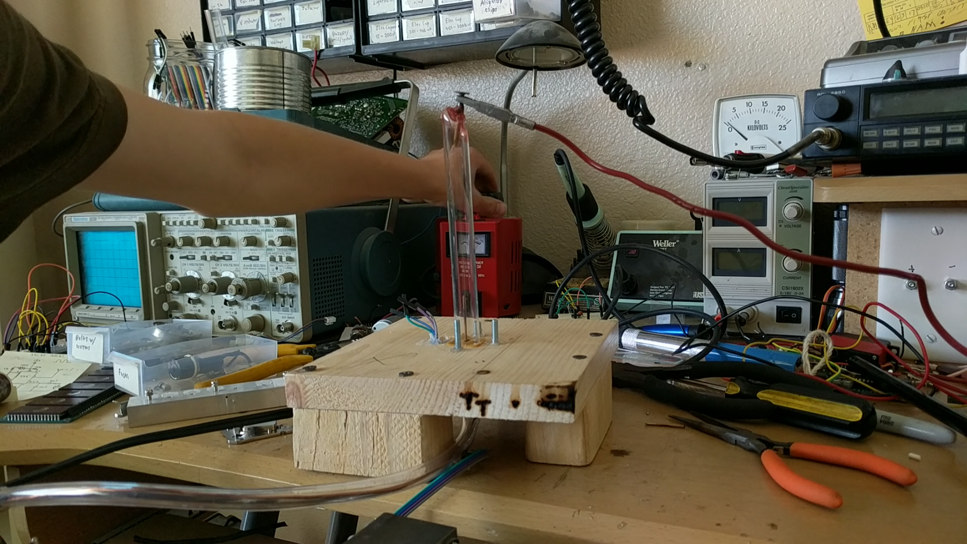 DIY Cathode Ray Tube: Interacting With Electrons : 12 Steps (with ...