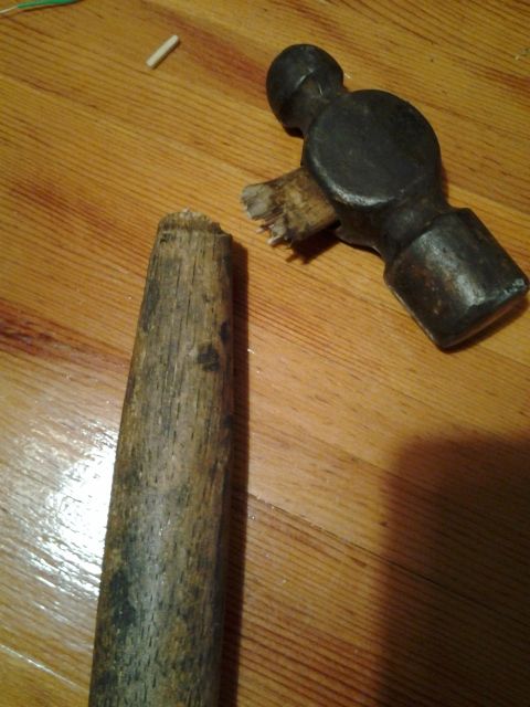 Fixing My Broken Hammer : 4 Steps - Instructables