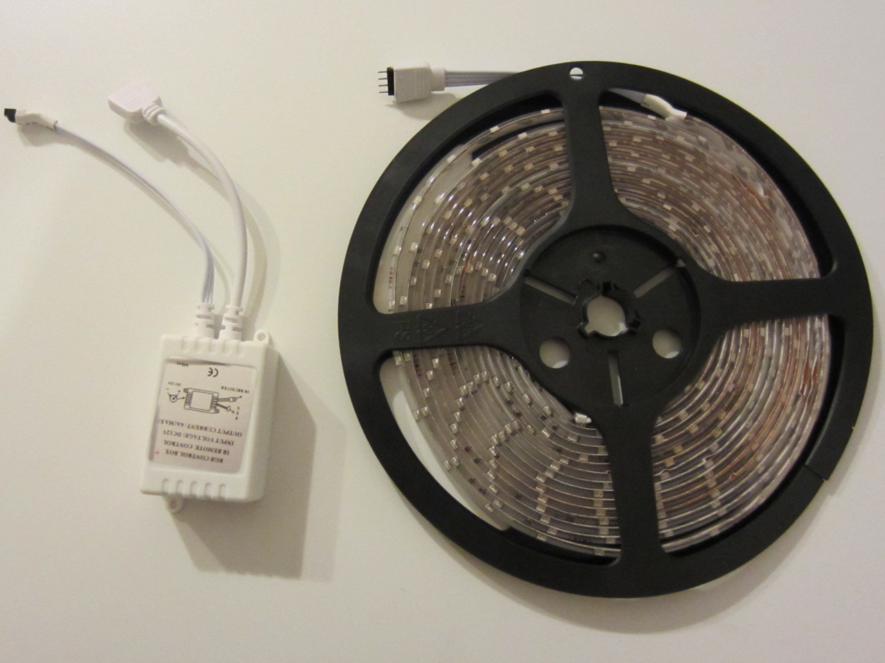 Hack Your LED Strip With a Motion Sensor and Timer : 10 Steps ...