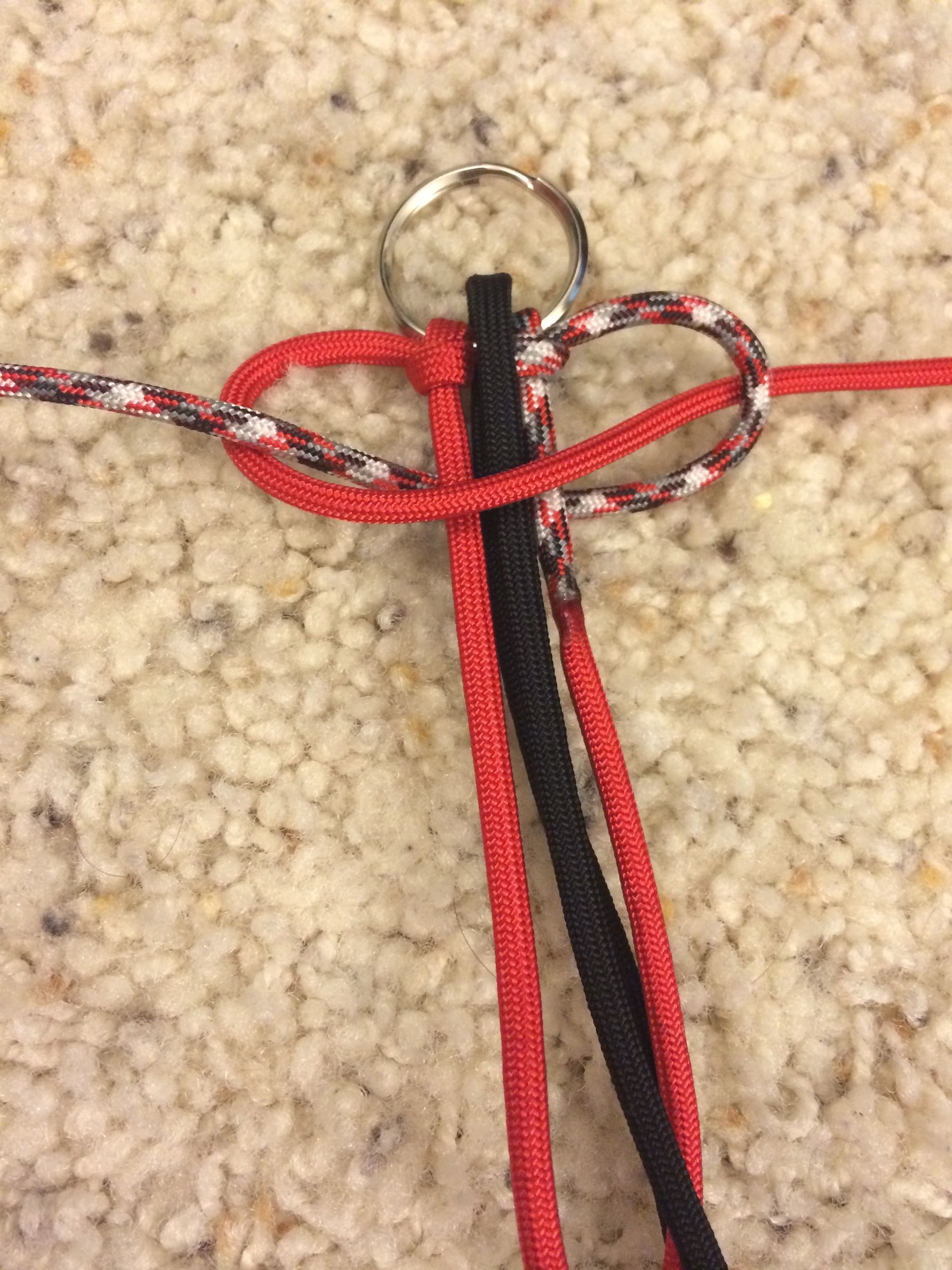 How to Make a Paracord Keychain : 6 Steps - Instructables