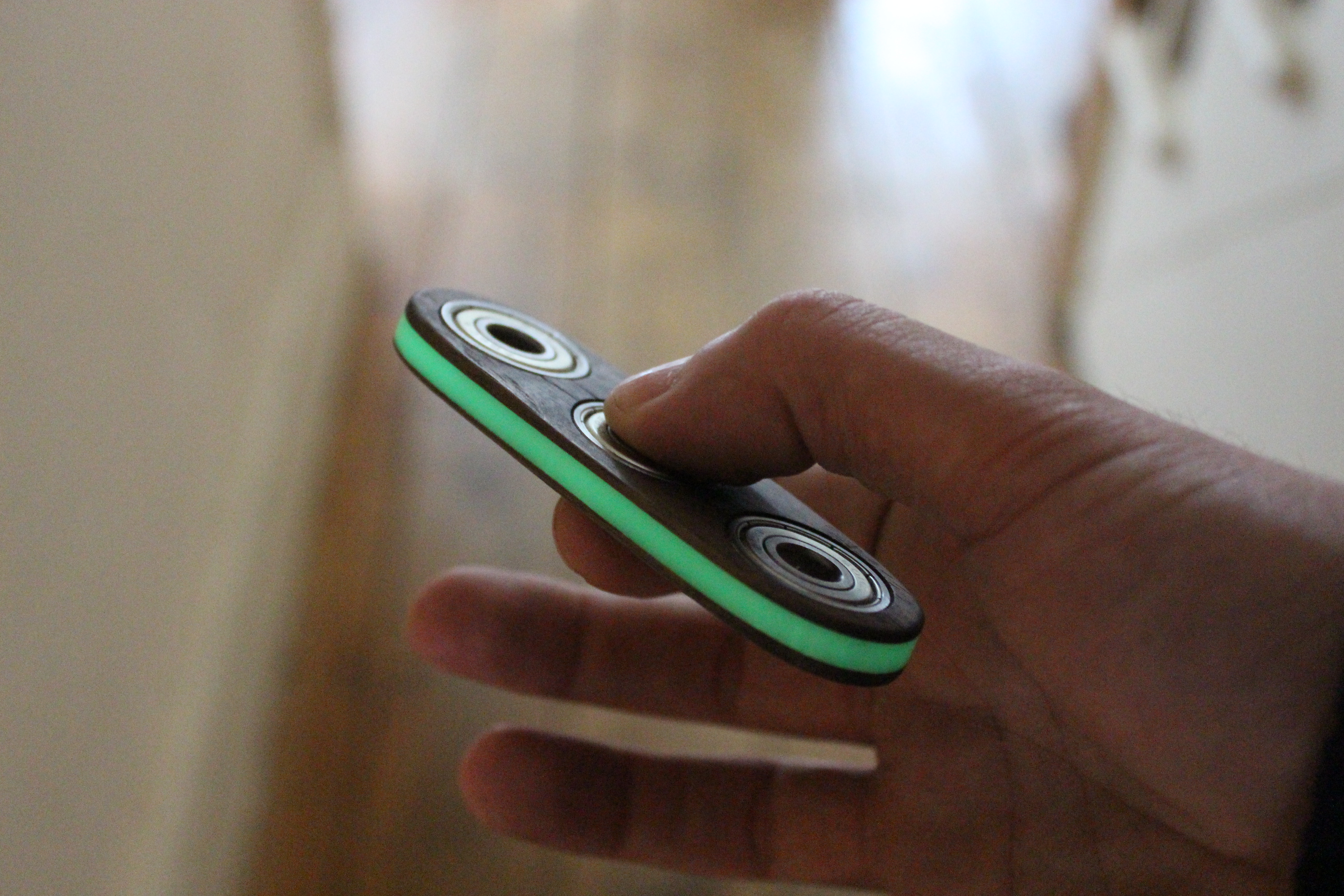 DIY Wooden Fidget Spinner That Glows in the Dark : 10 Steps (with ...