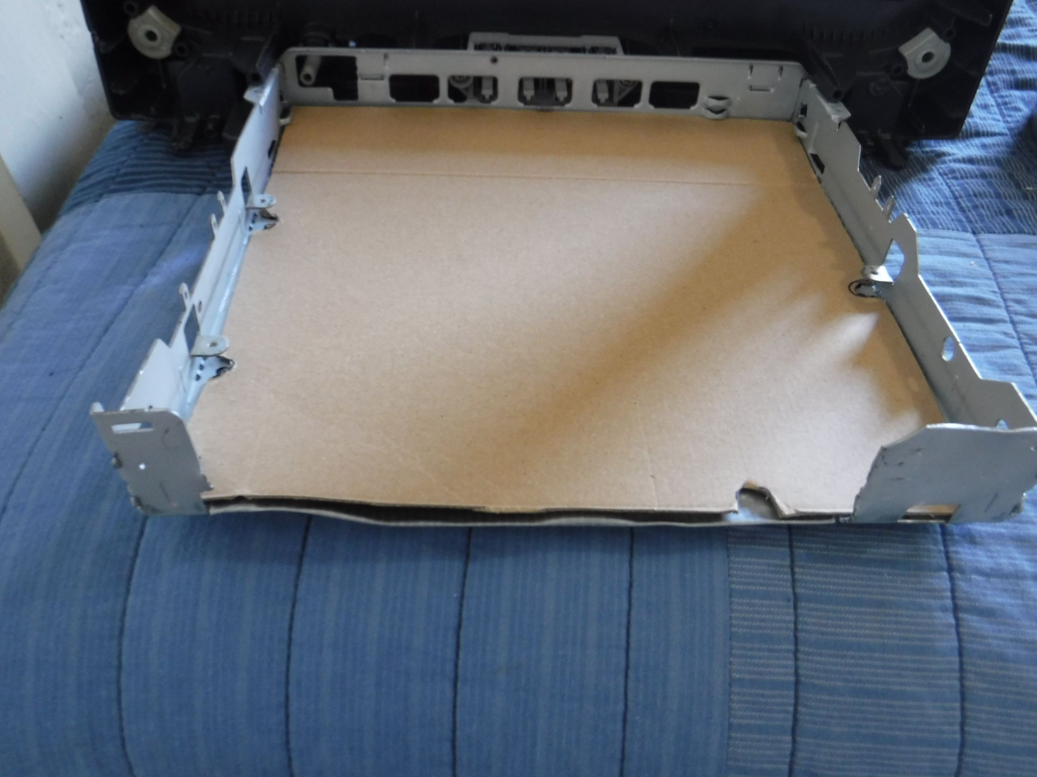 Repurposing an Old Monitor : 6 Steps (with Pictures) - Instructables