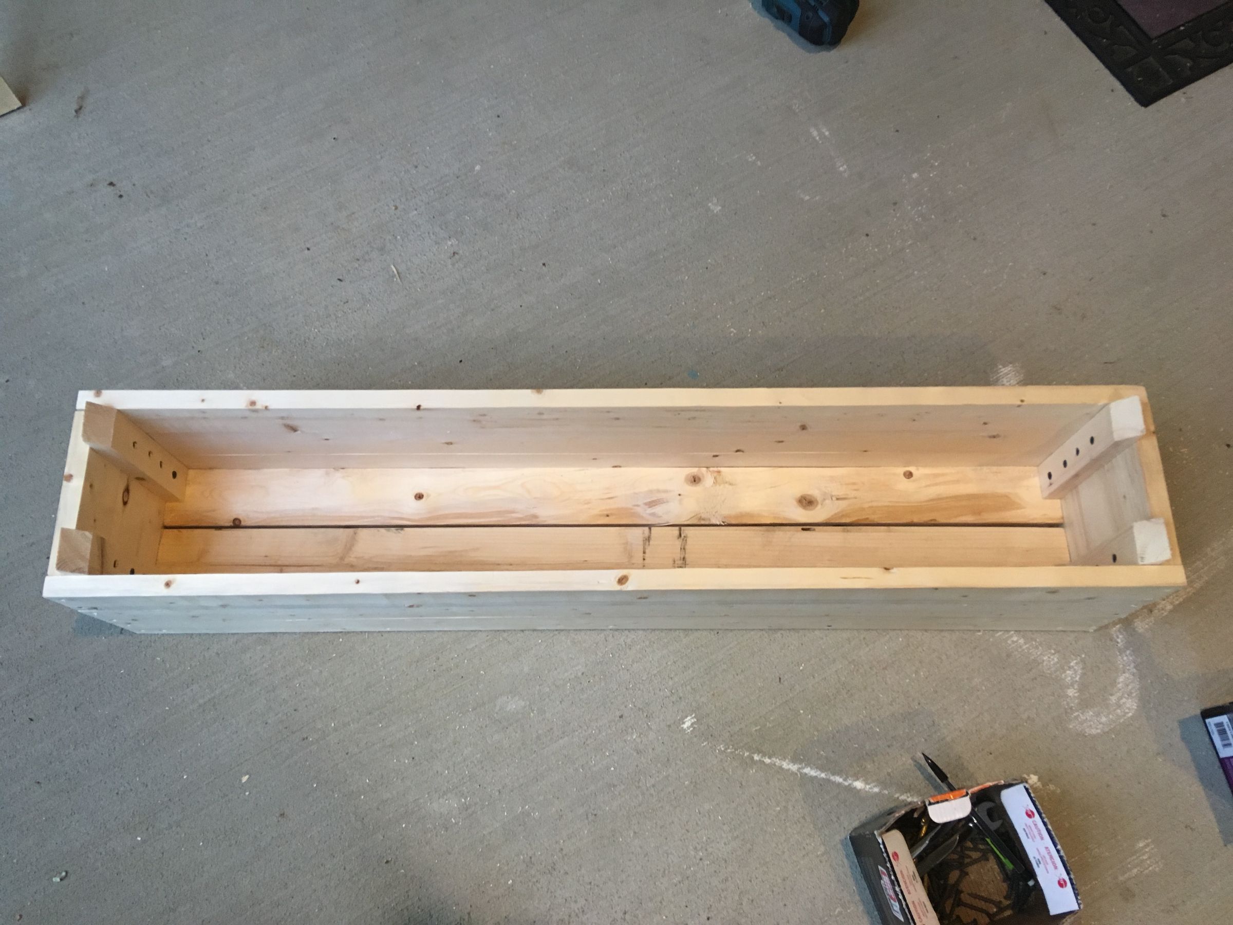 Simple Rail-Clamped Planter Box : 19 Steps (with Pictures) - Instructables