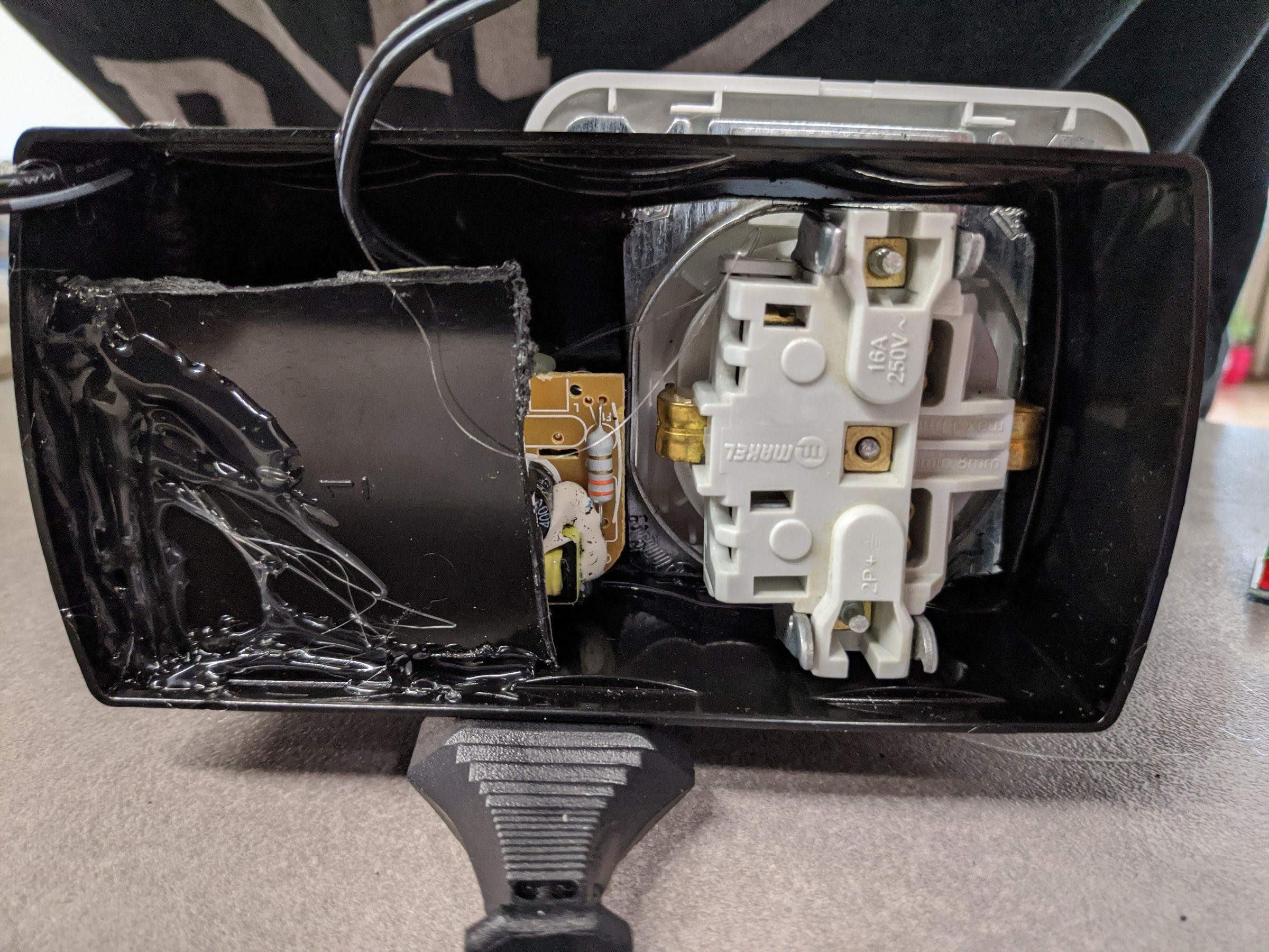 Remote Controlled Power Switch - Instructables