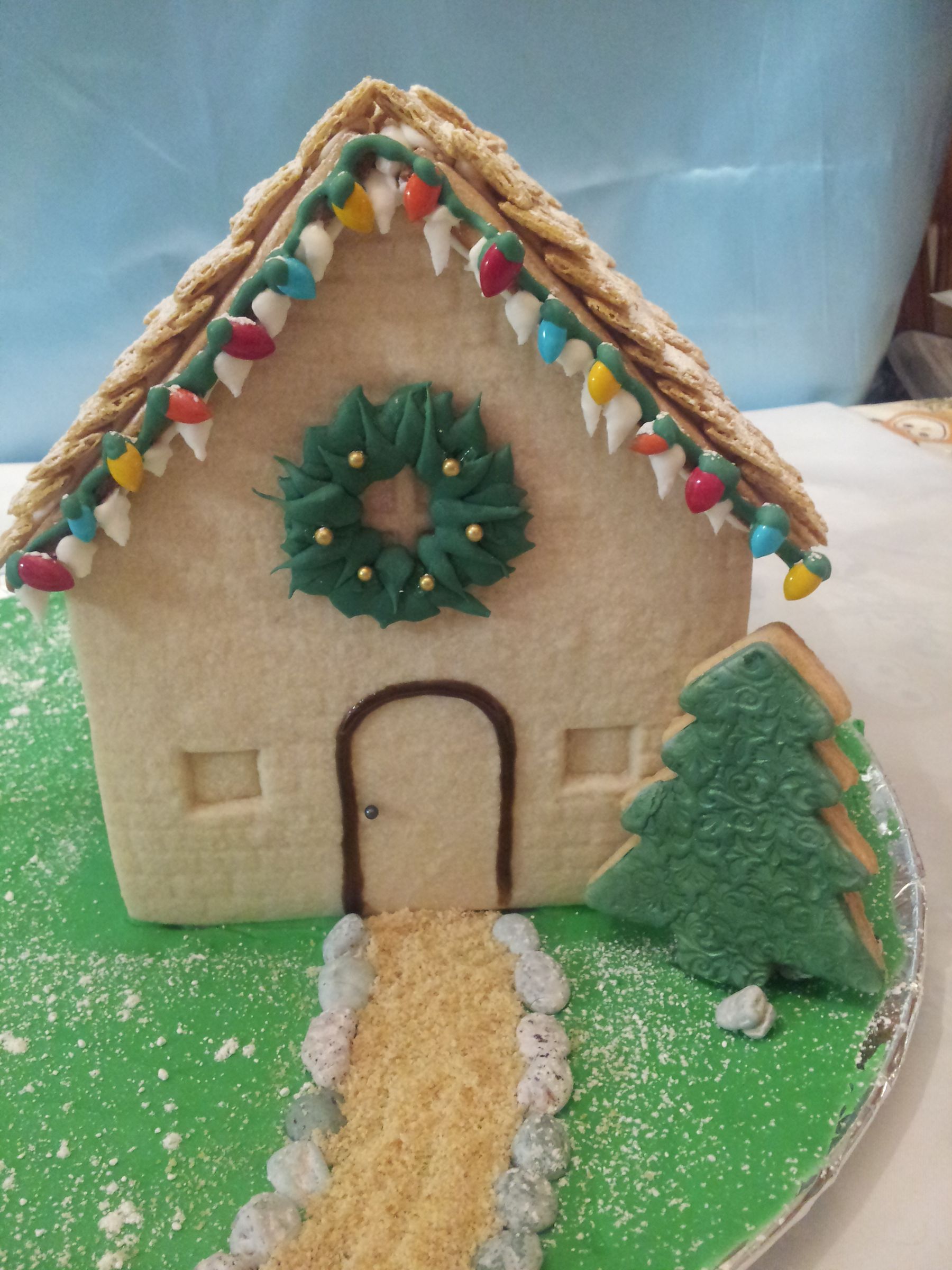 Cookie House With Christmas Lights : 9 Steps (with Pictures ...