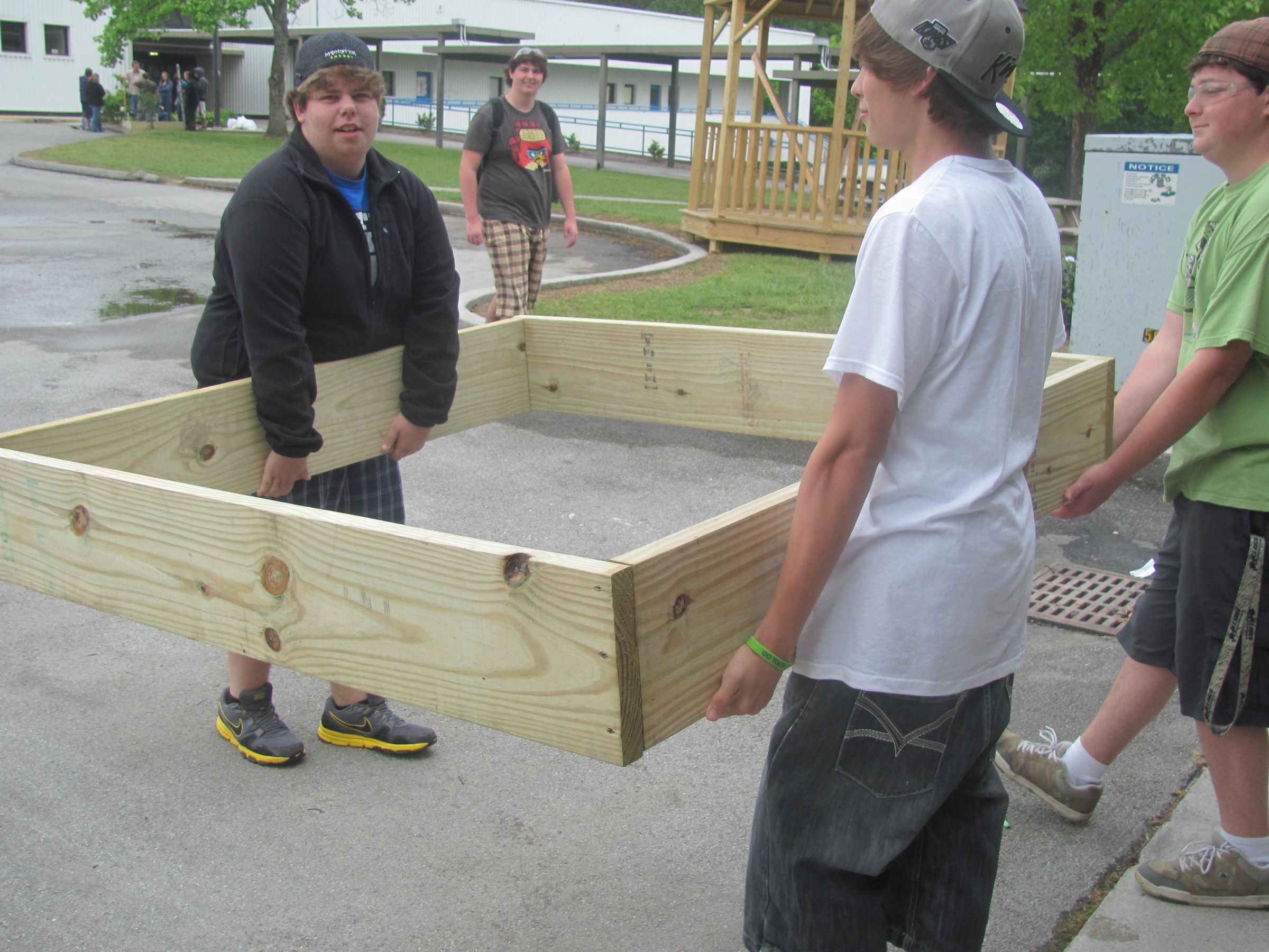 Lasagna Garden From Start to Finish. By: SHS! : 10 Steps - Instructables