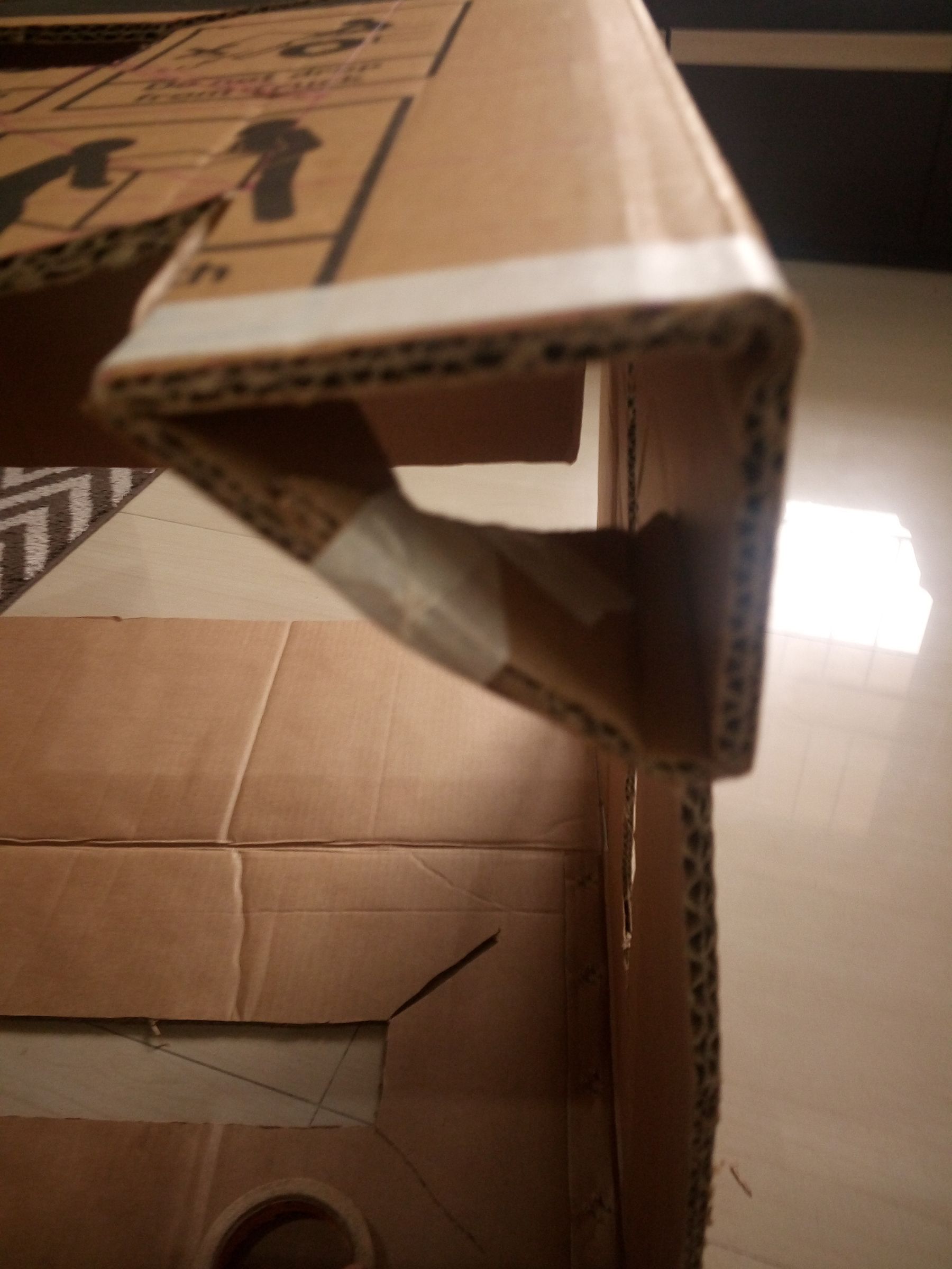 Cardboard Side Table : 4 Steps (with Pictures) - Instructables