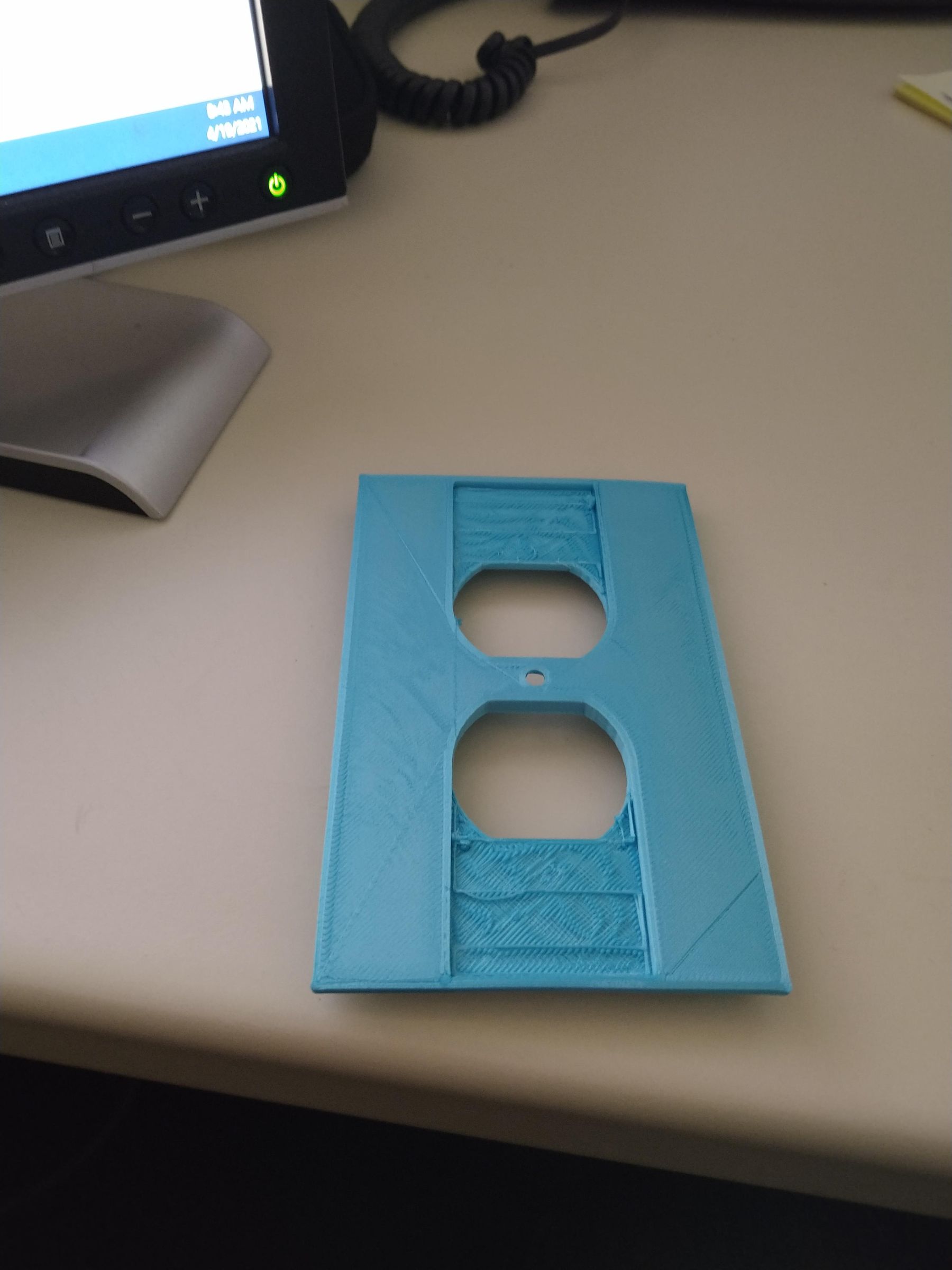 Child-Safe Outlet Cover : 5 Steps - Instructables