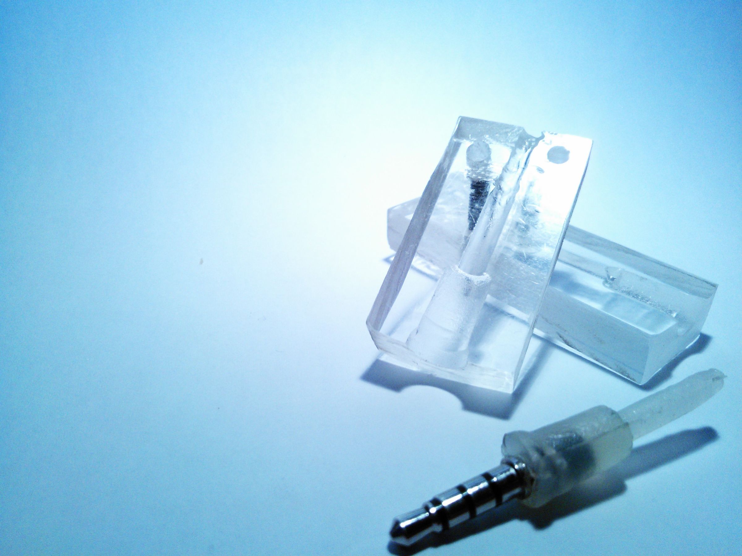 DIY Injection Moulding to Repair Headphones *UPDATED* : 5 Steps (with ...