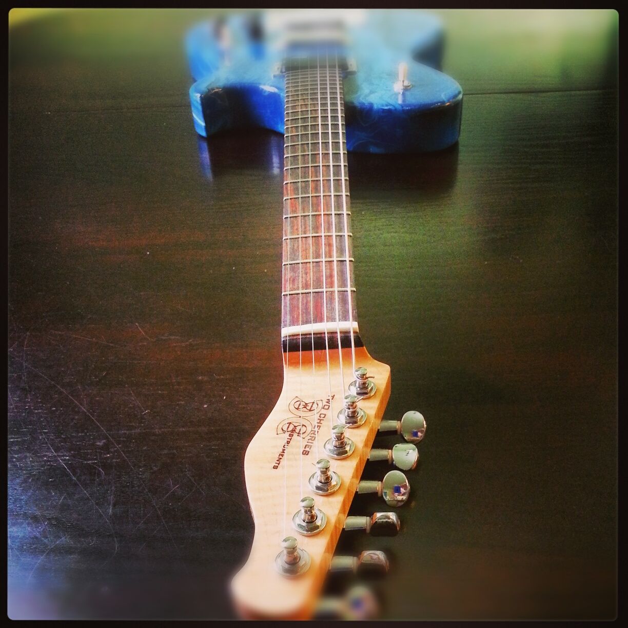 Swirl and Water Droplet Painting a Guitar Body : 7 Steps - Instructables