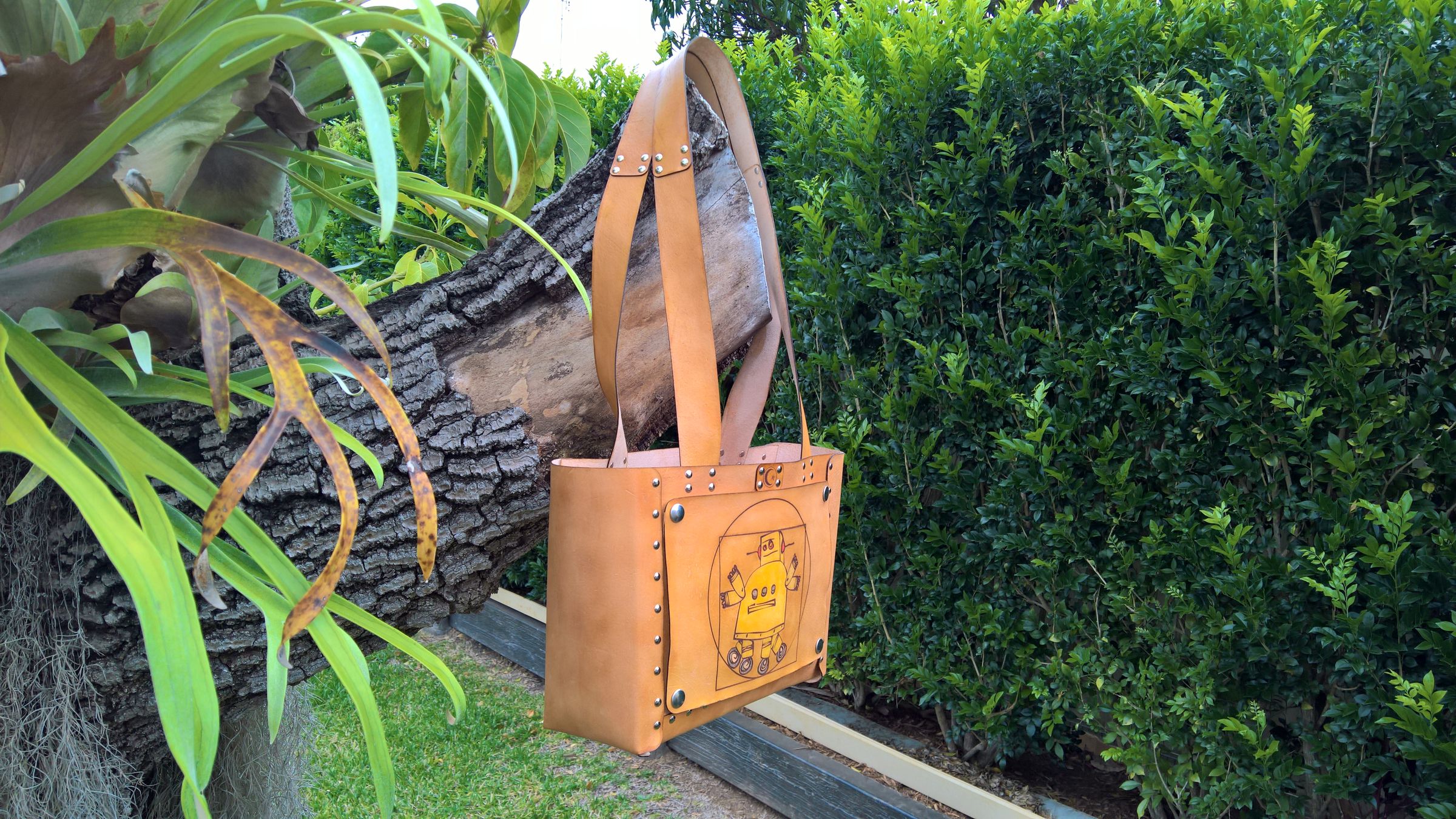 No-Sew Leather Tote Bag With Interchangeable Art Panels : 8 Steps (with ...