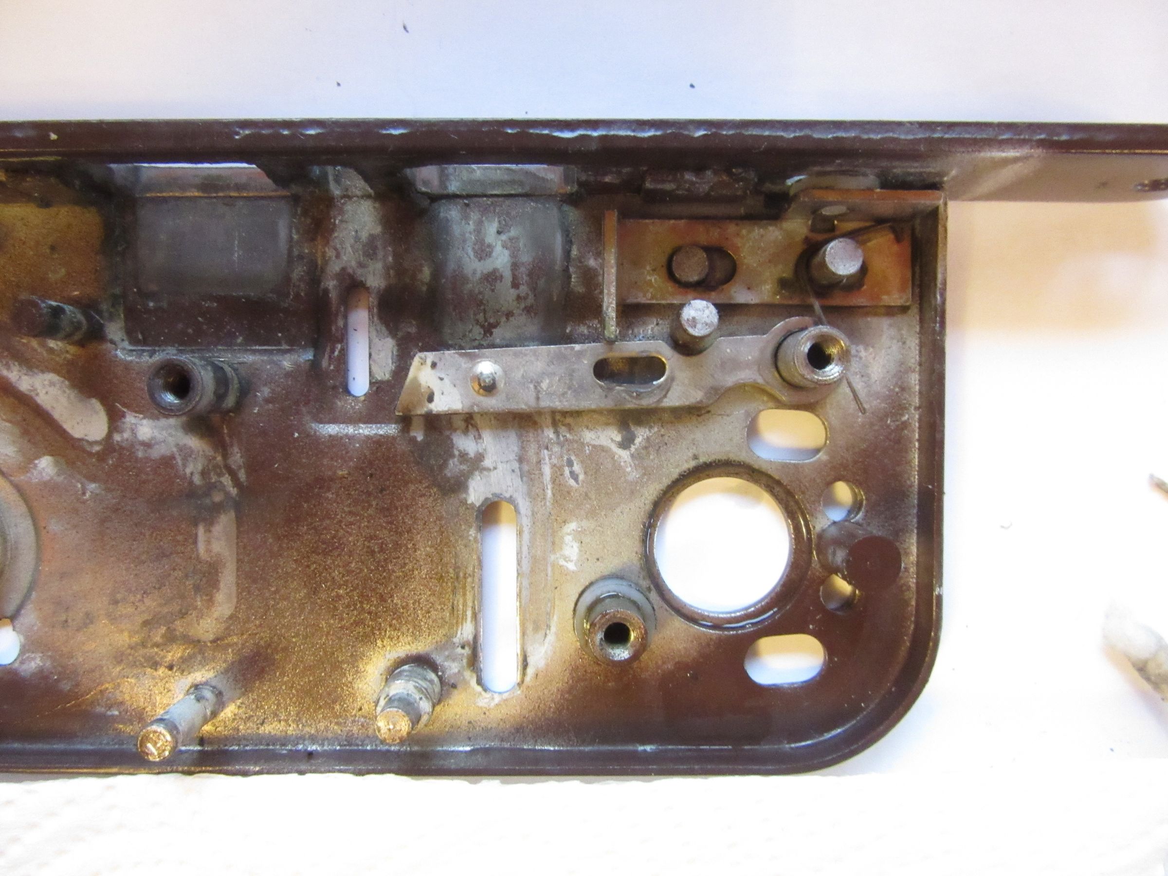 How to Disassemble a Boda 4235 Lock Case (Abloy 4235) : 5 Steps ...