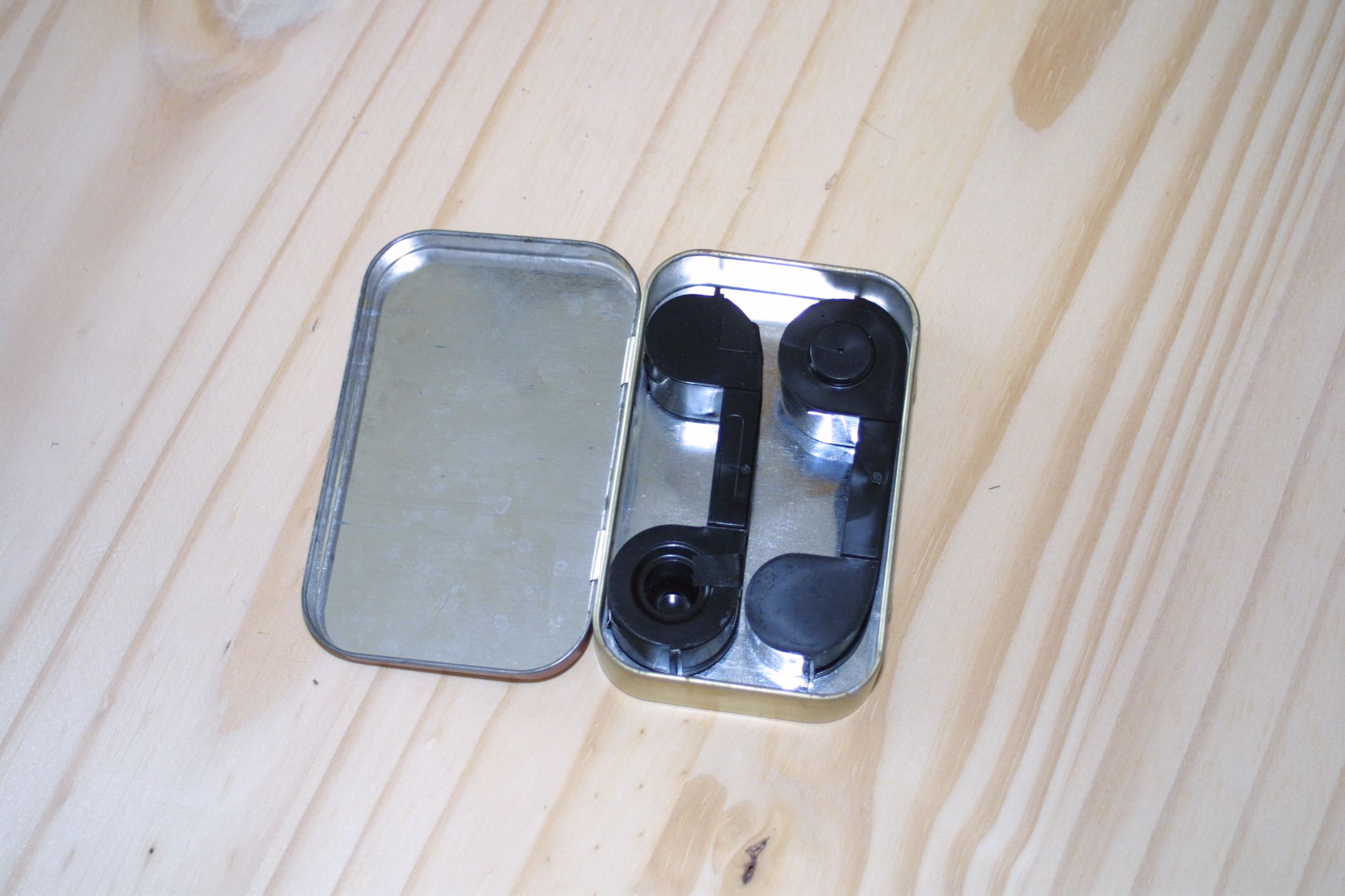 Disassemble and Reload a 110 Film Cartridge : 8 Steps (with Pictures ...