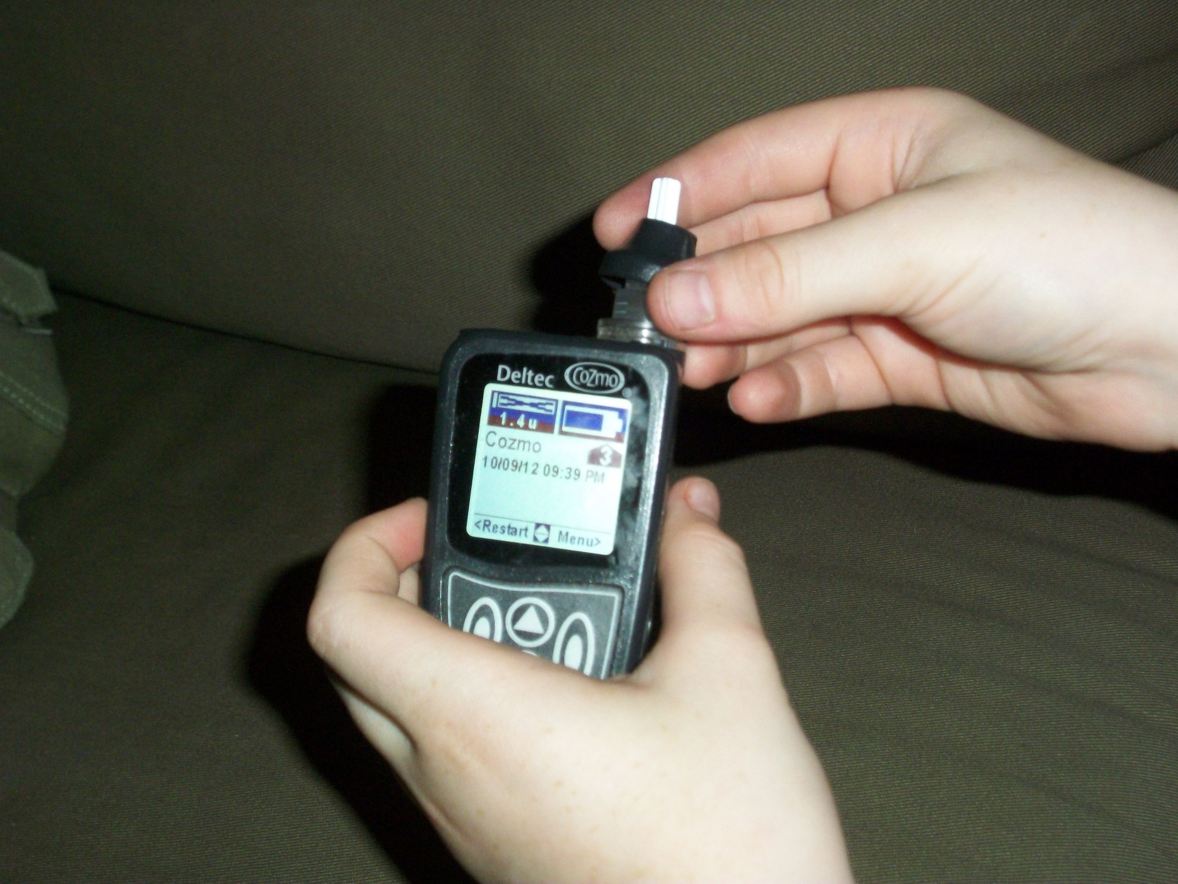 How to Load a Cartridge Into a Deltec Cosmo Pump : 29 Steps - Instructables