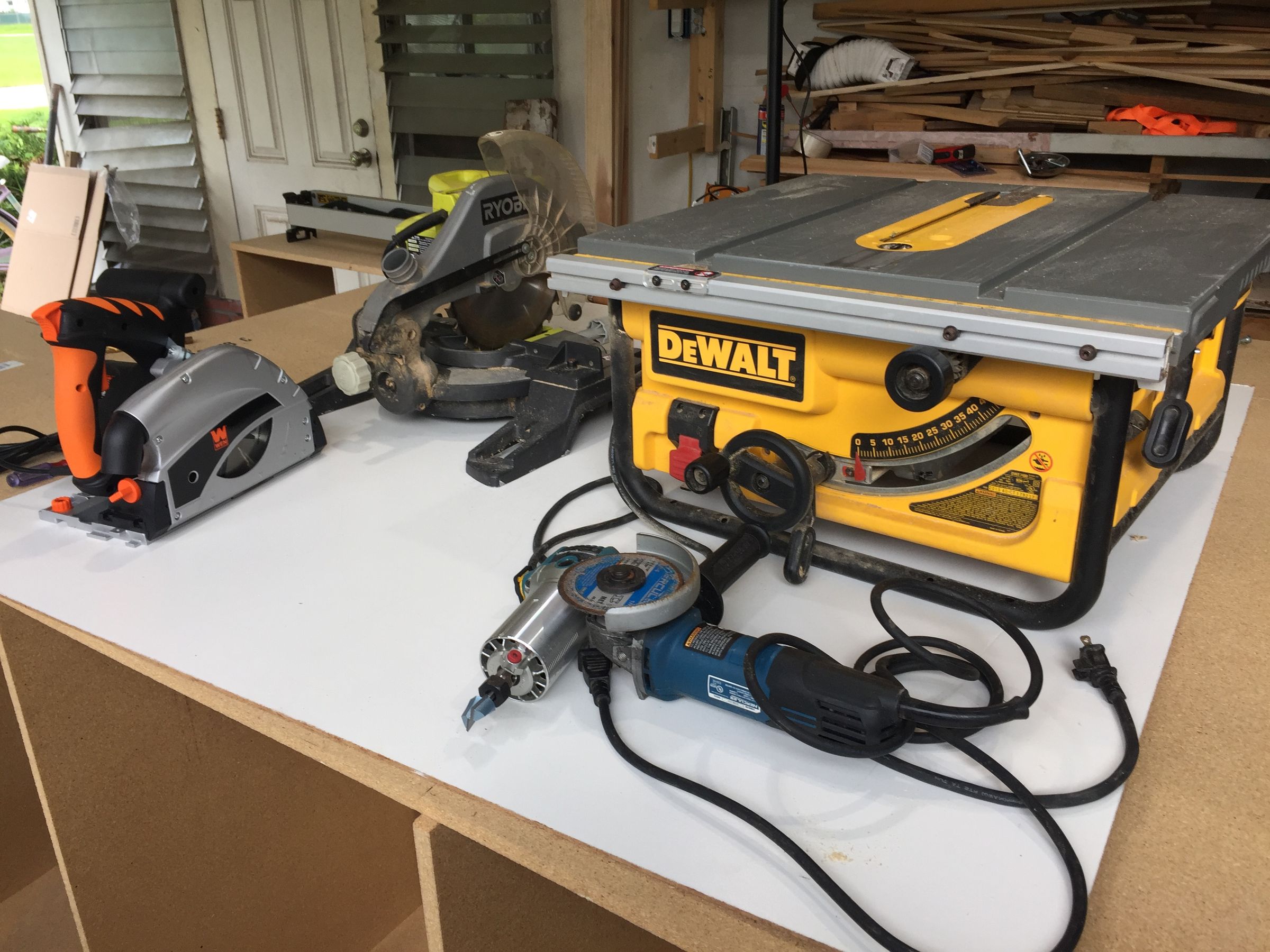 DIY Festool Style Plug-It Power Connectors : 6 Steps - Instructables