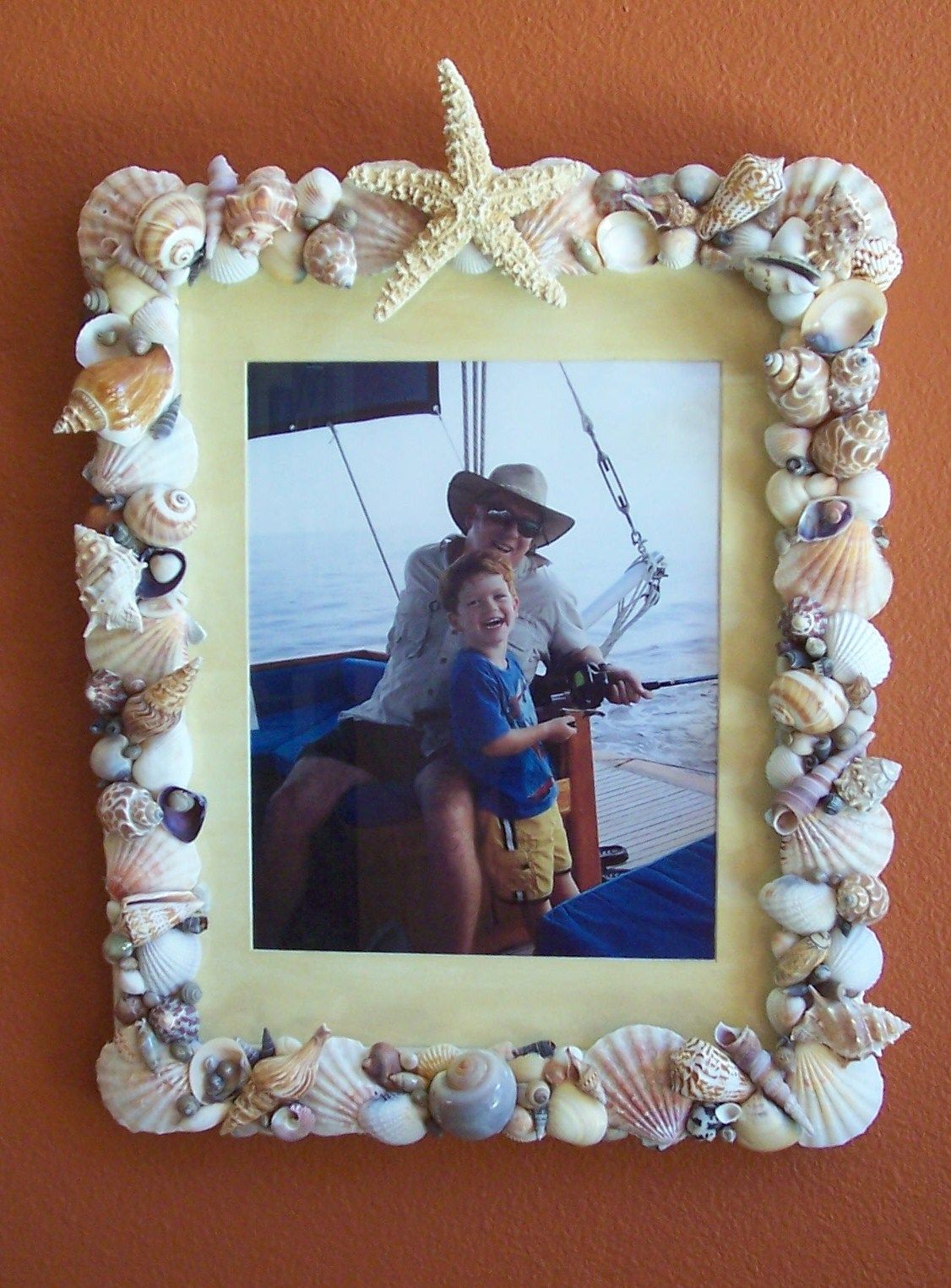 Shell-Embellished Photo Frames : 3 Steps - Instructables