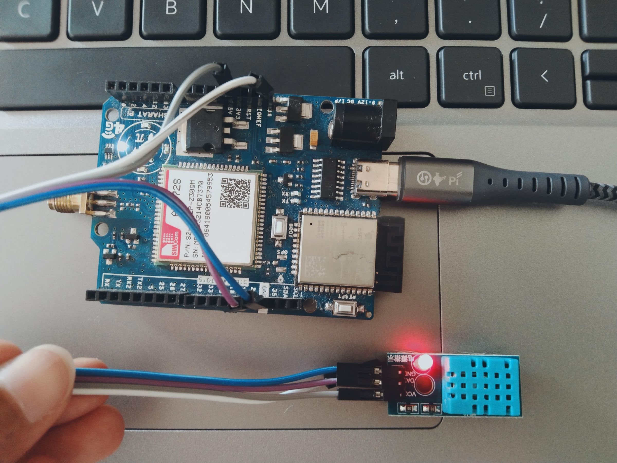 Temperature and Humidity Sensor With MicroPython Using Bharat Pi Board ...