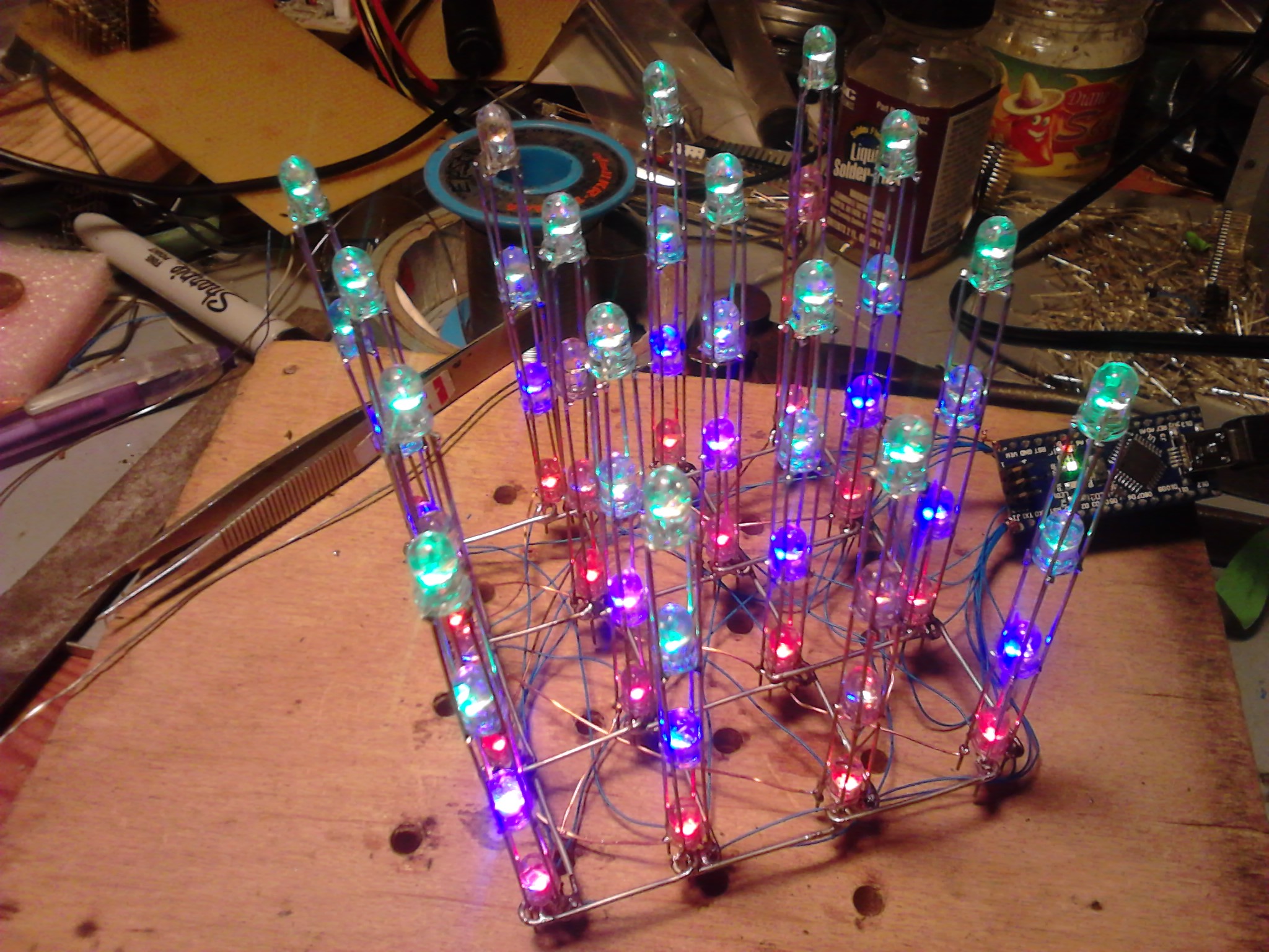 Charliecube -- Charlieplexed 4x4x4 RGB LED Cube : 6 Steps (with Pictures) - Instructables