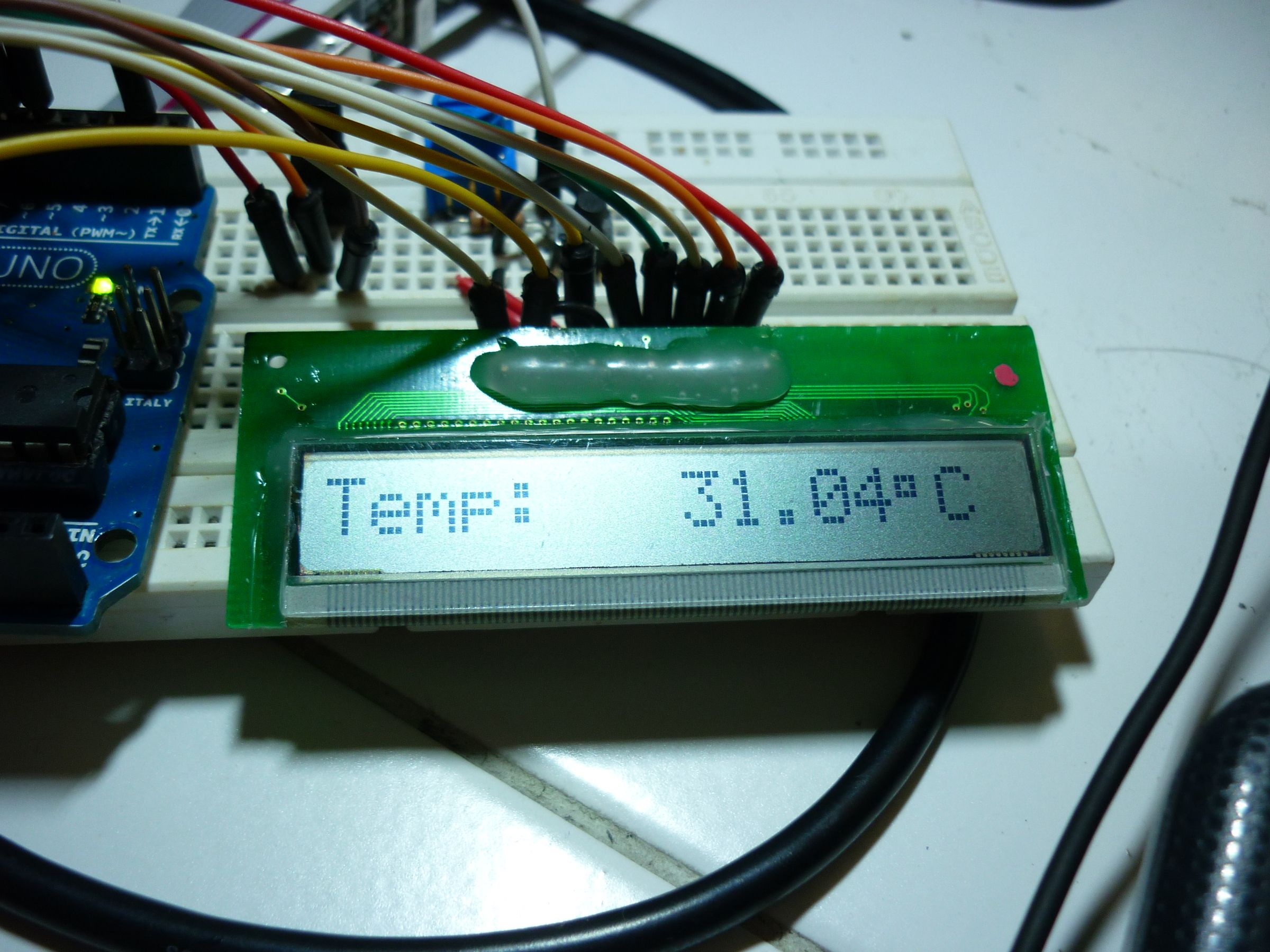 ATTiny84 + LCD + LM35 Temperature Sensor : 4 Steps - Instructables