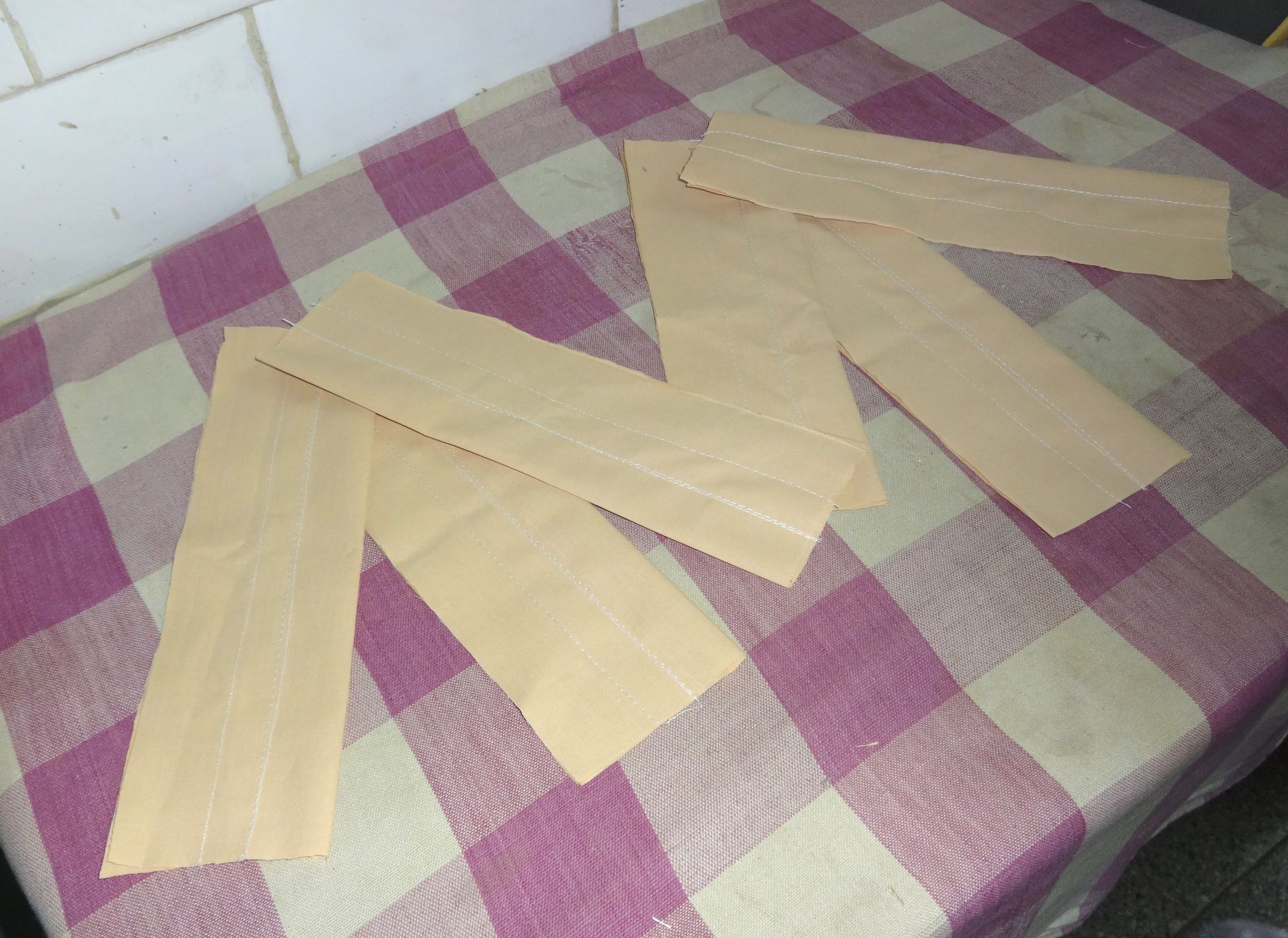 Z Fold Display Board Standee : 5 Steps (with Pictures) - Instructables