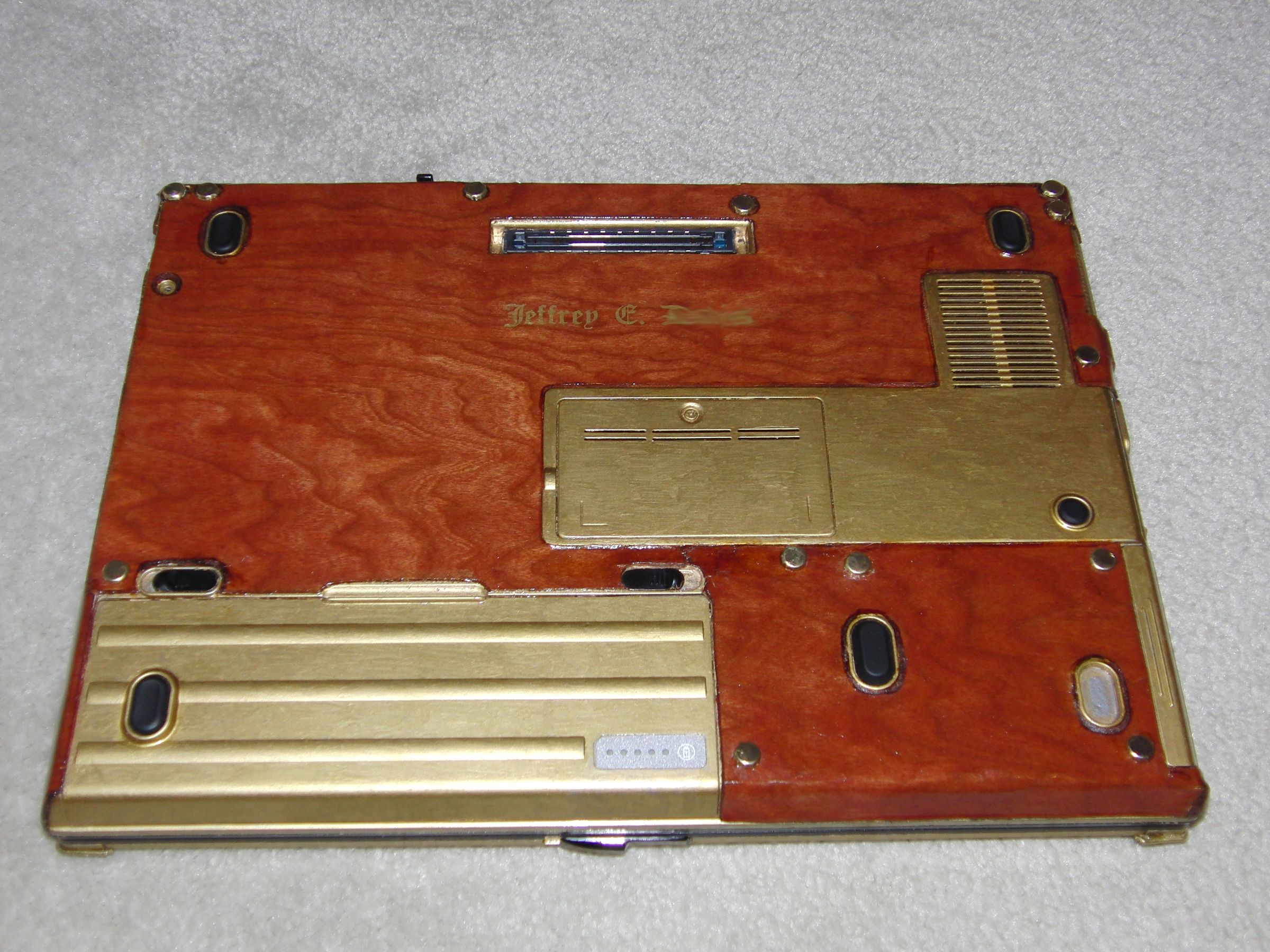 Wood Veneer Laptop Mod : 9 Steps (with Pictures) - Instructables