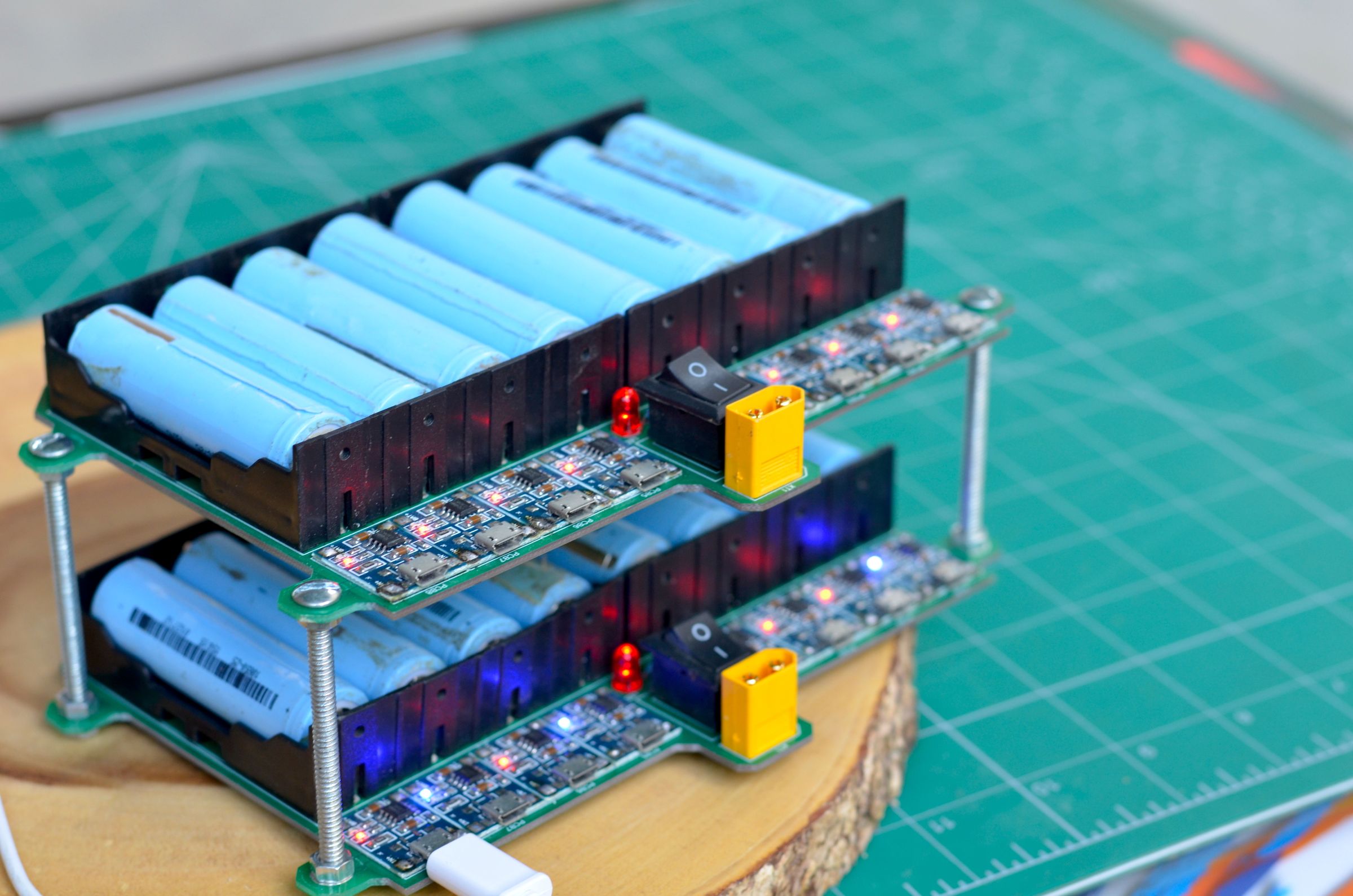 DIY 18650 Lithium Ion Cells Charging Grid : 7 Steps (with Pictures ...