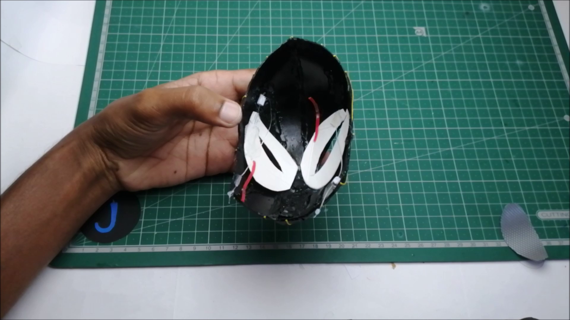Functional Spiderman Mask From No Way Home With Moving Lens - Gold and ...