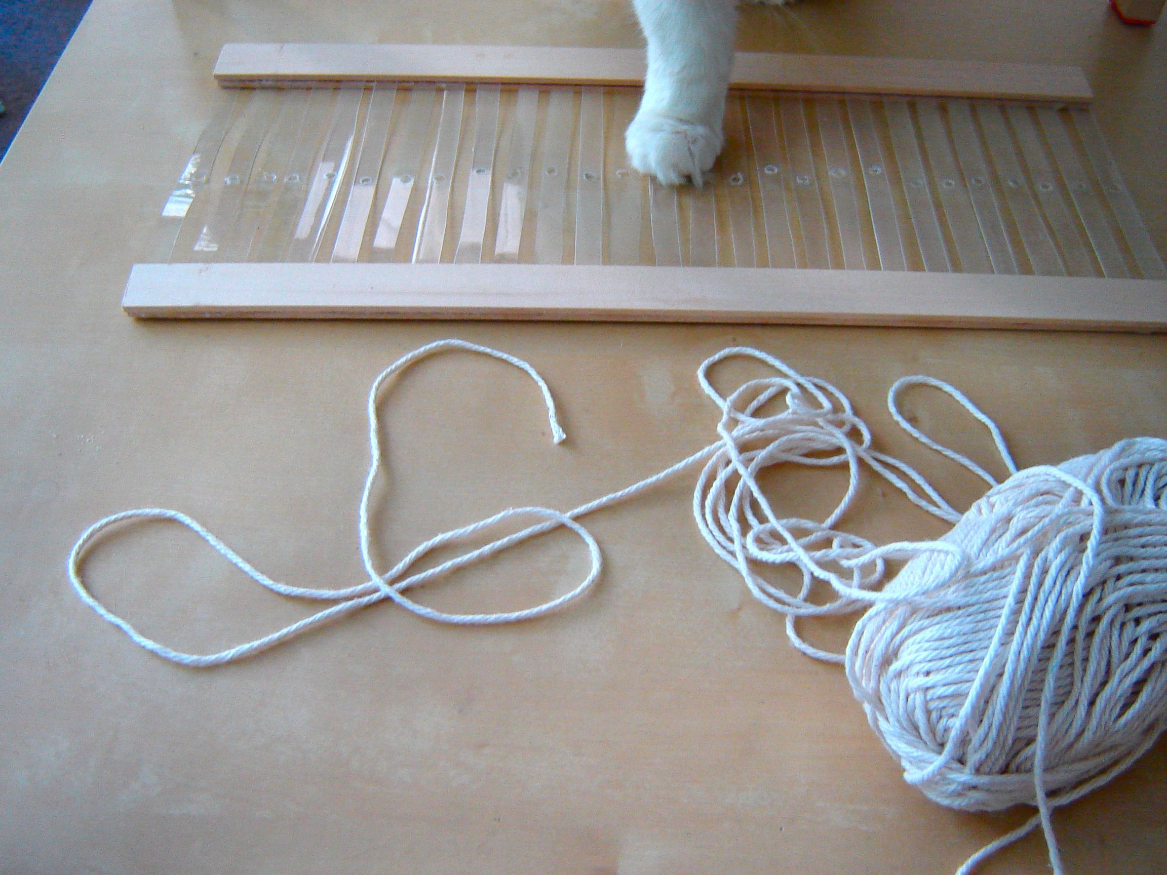 How to Weave on a Frame Loom : 8 Steps (with Pictures) - Instructables