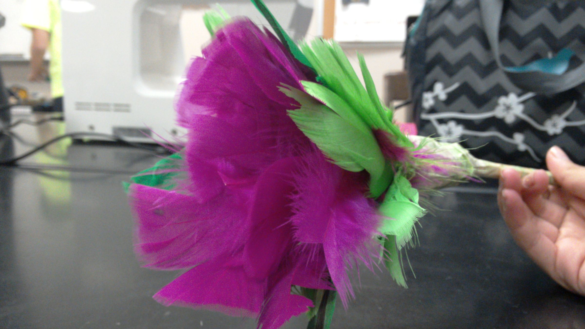 Fake Feather Flower Made by Tracy Li : 8 Steps - Instructables