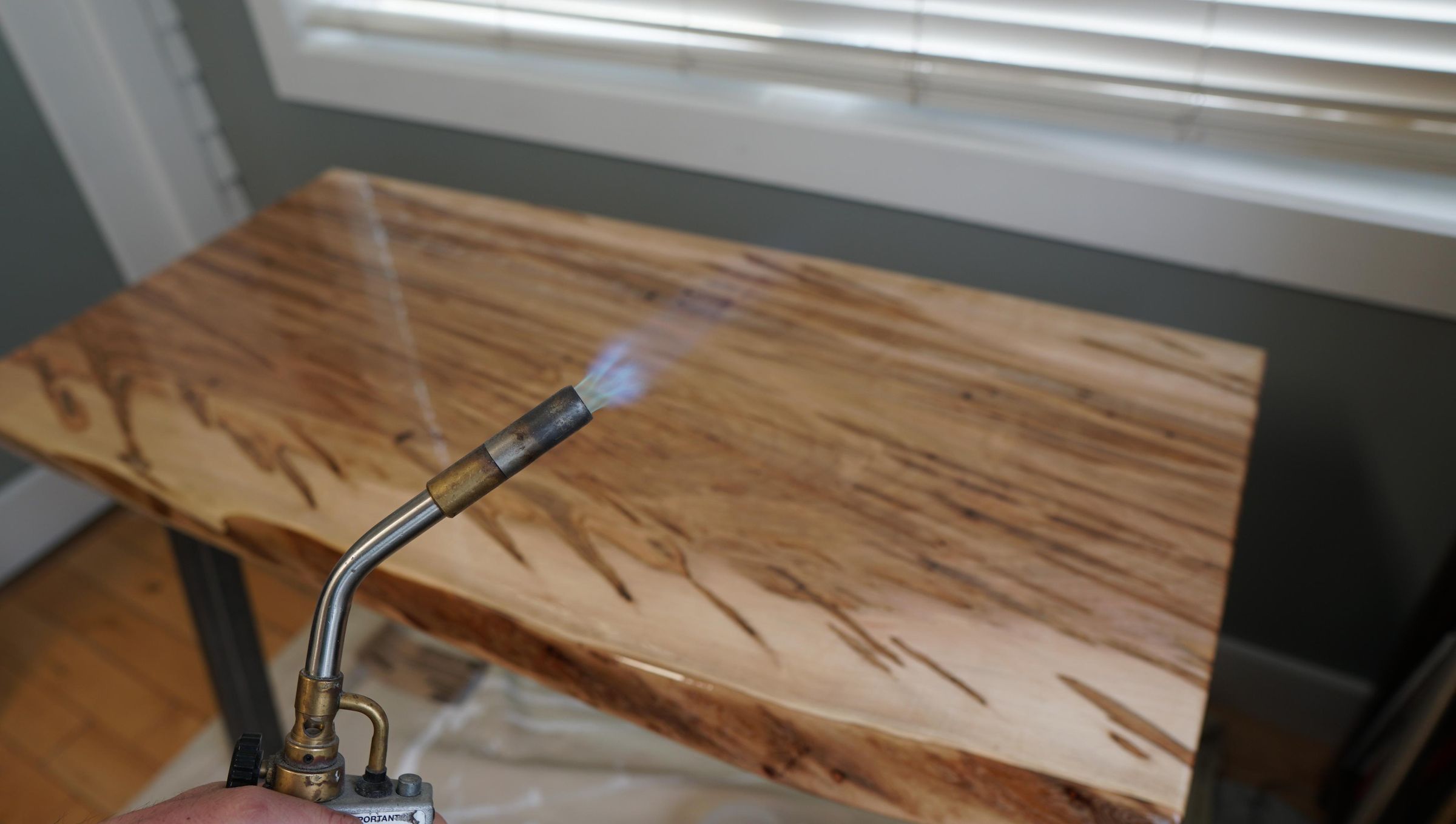How to Make a Live Edge Desk : 5 Steps (with Pictures) - Instructables