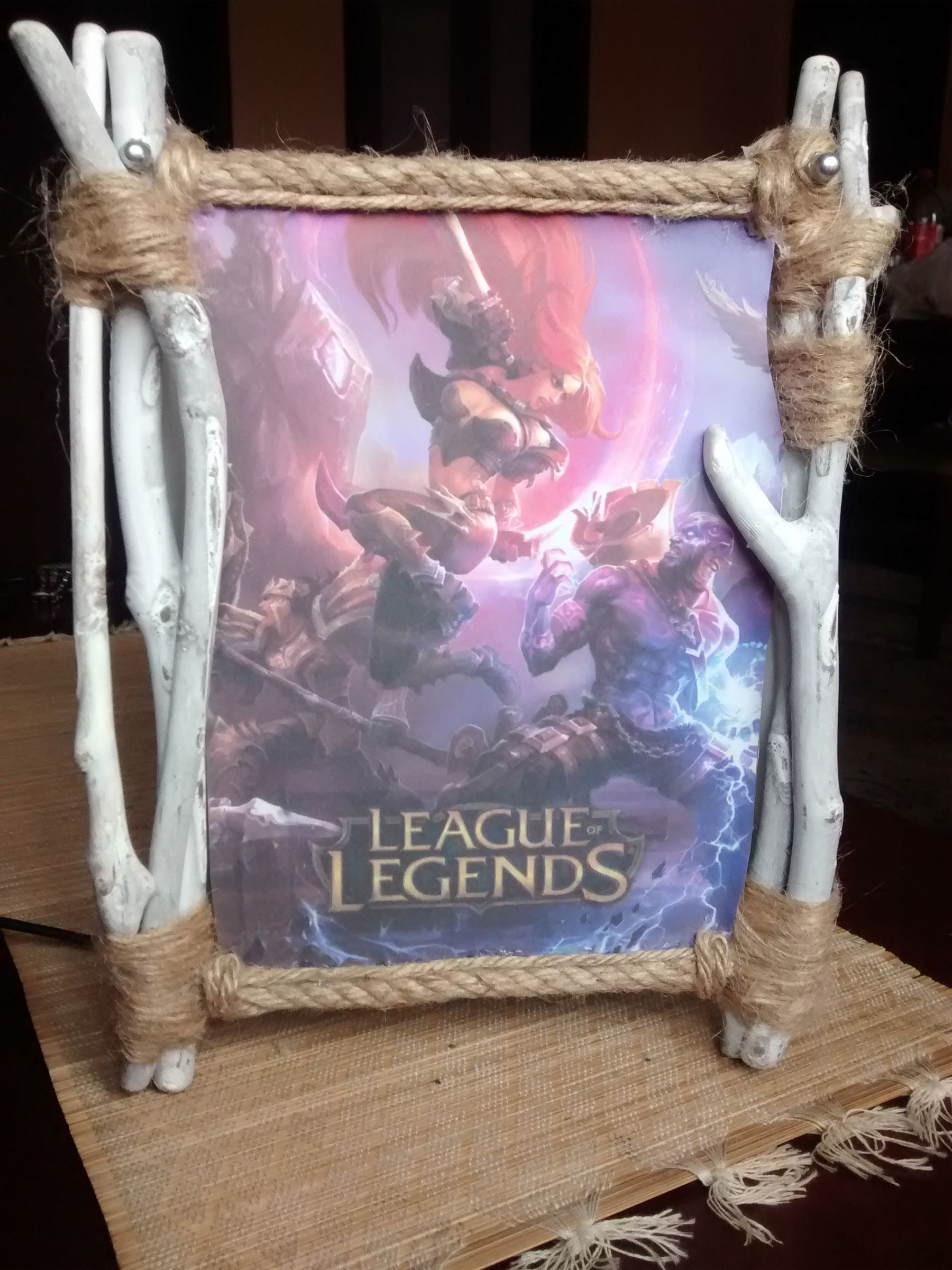 League of Legends Lamp - Instructables